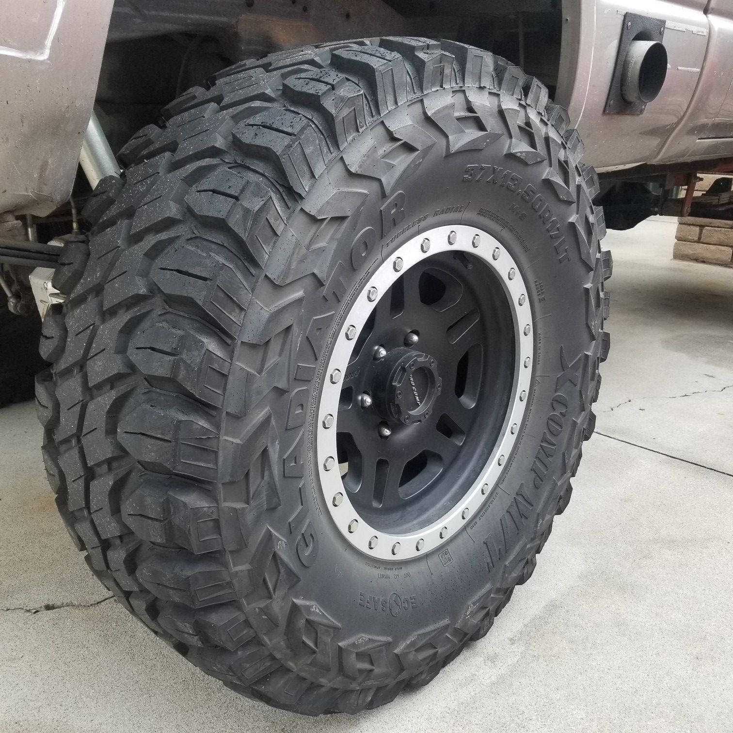Pro comp La Paz series 29 17x8.5 for Sale in La Puente, CA - OfferUp
