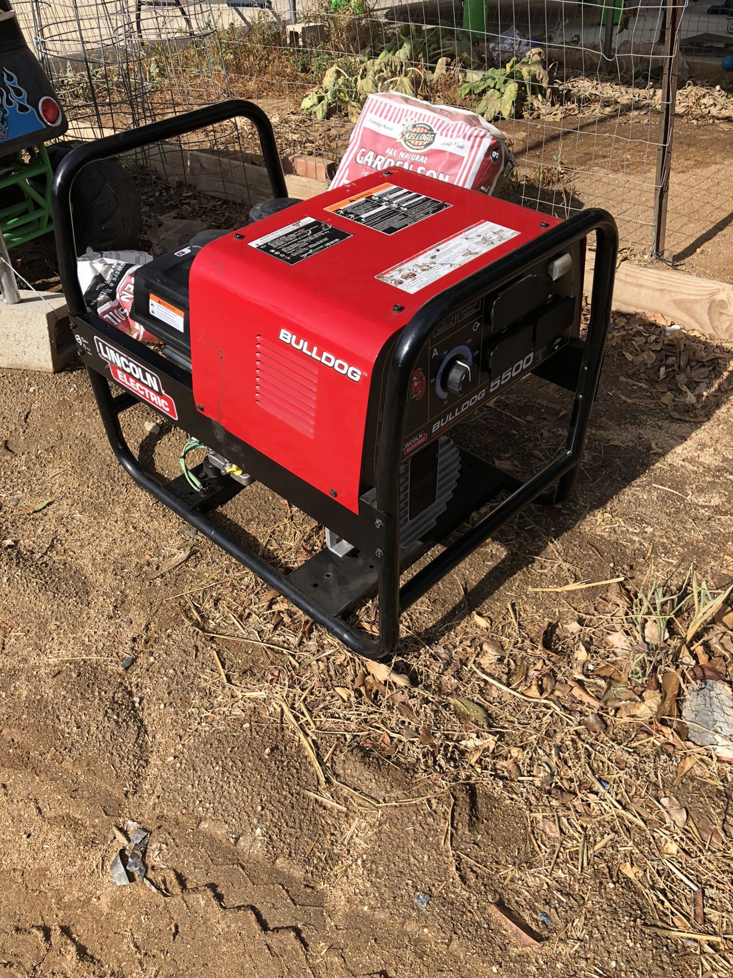 Lincoln Bulldog 145 generator welder only 30 hours under warranty like ...