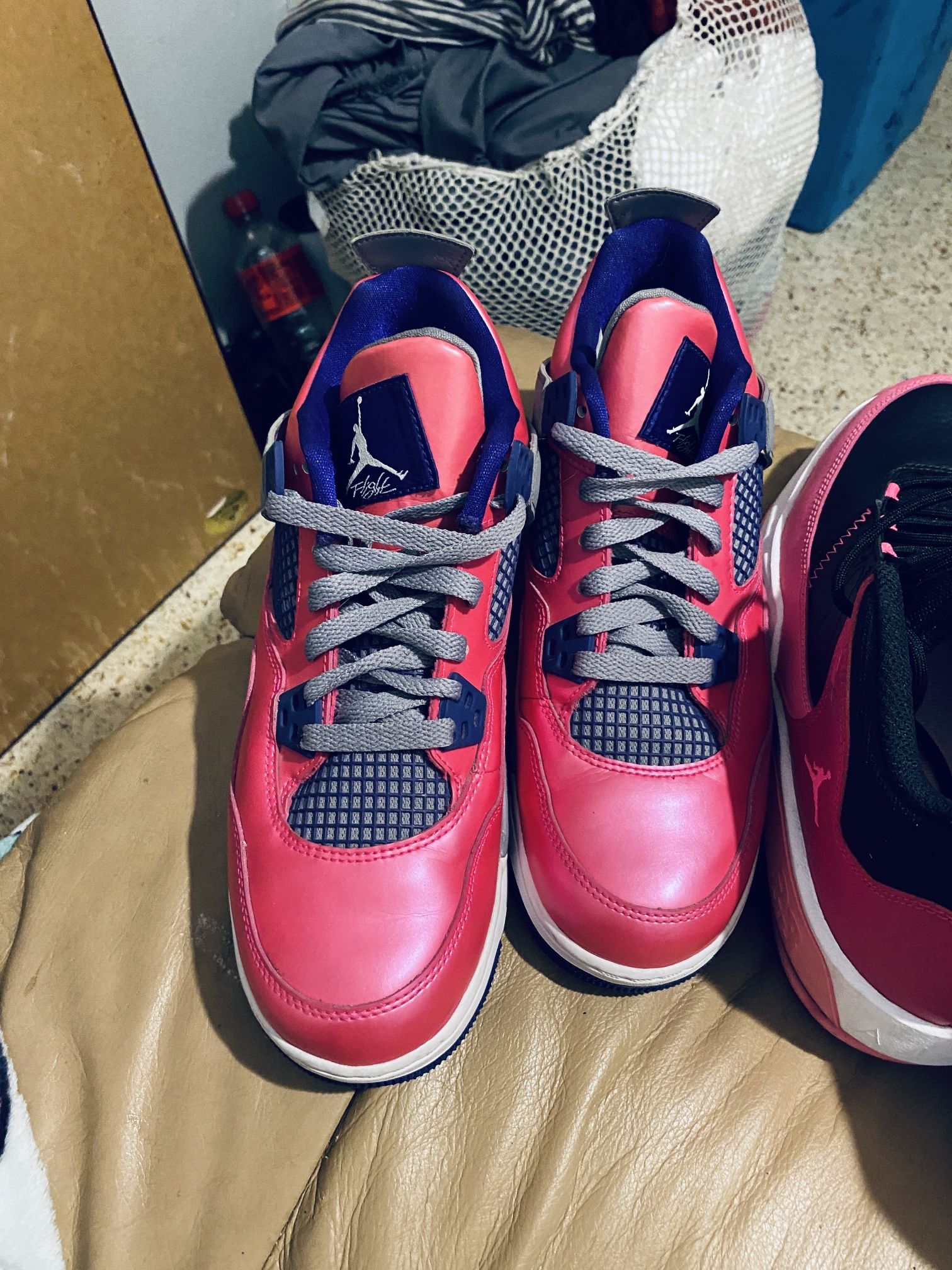 Jordan 4 Pink