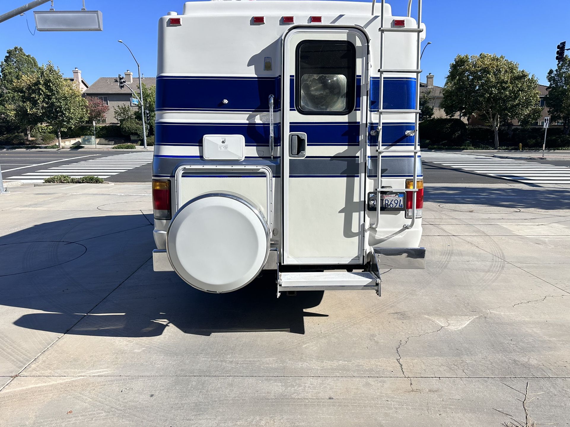 1999 Chinook Concourse for Sale in Moreno Valley, CA - OfferUp
