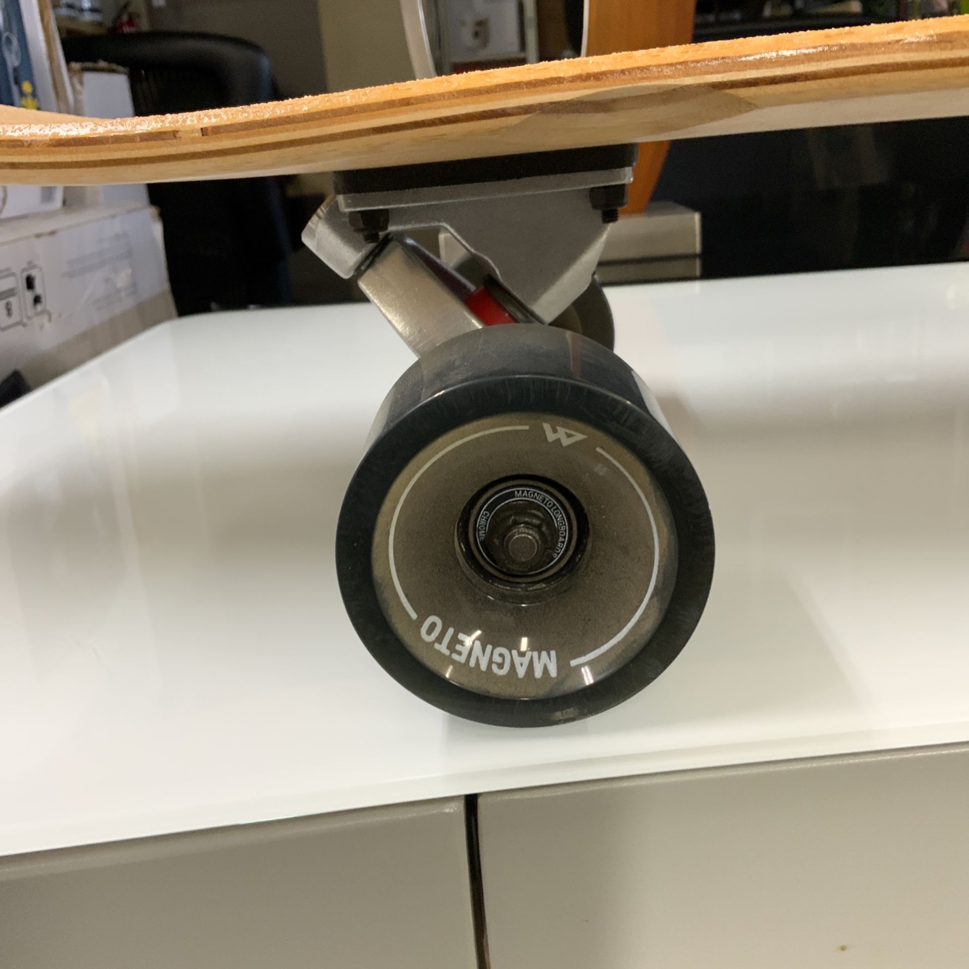 MAGNETO 40” INCH KICK TAIL CRUISER LONHG BOARD SKATEBOARD for Sale in ...