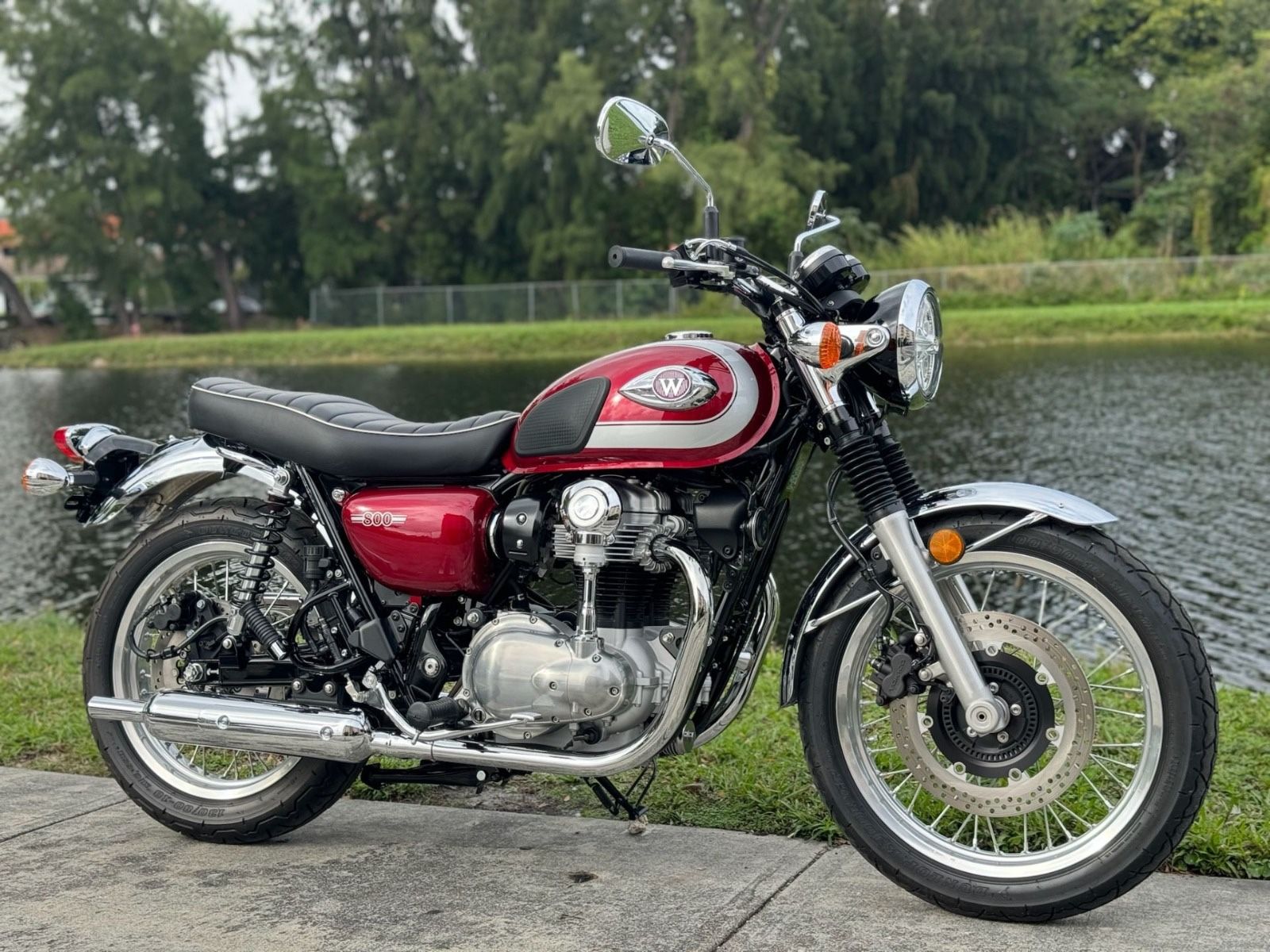 2020 KAWASAKI W800 for Sale in Sunny Isles Beach, Florida - OfferUp