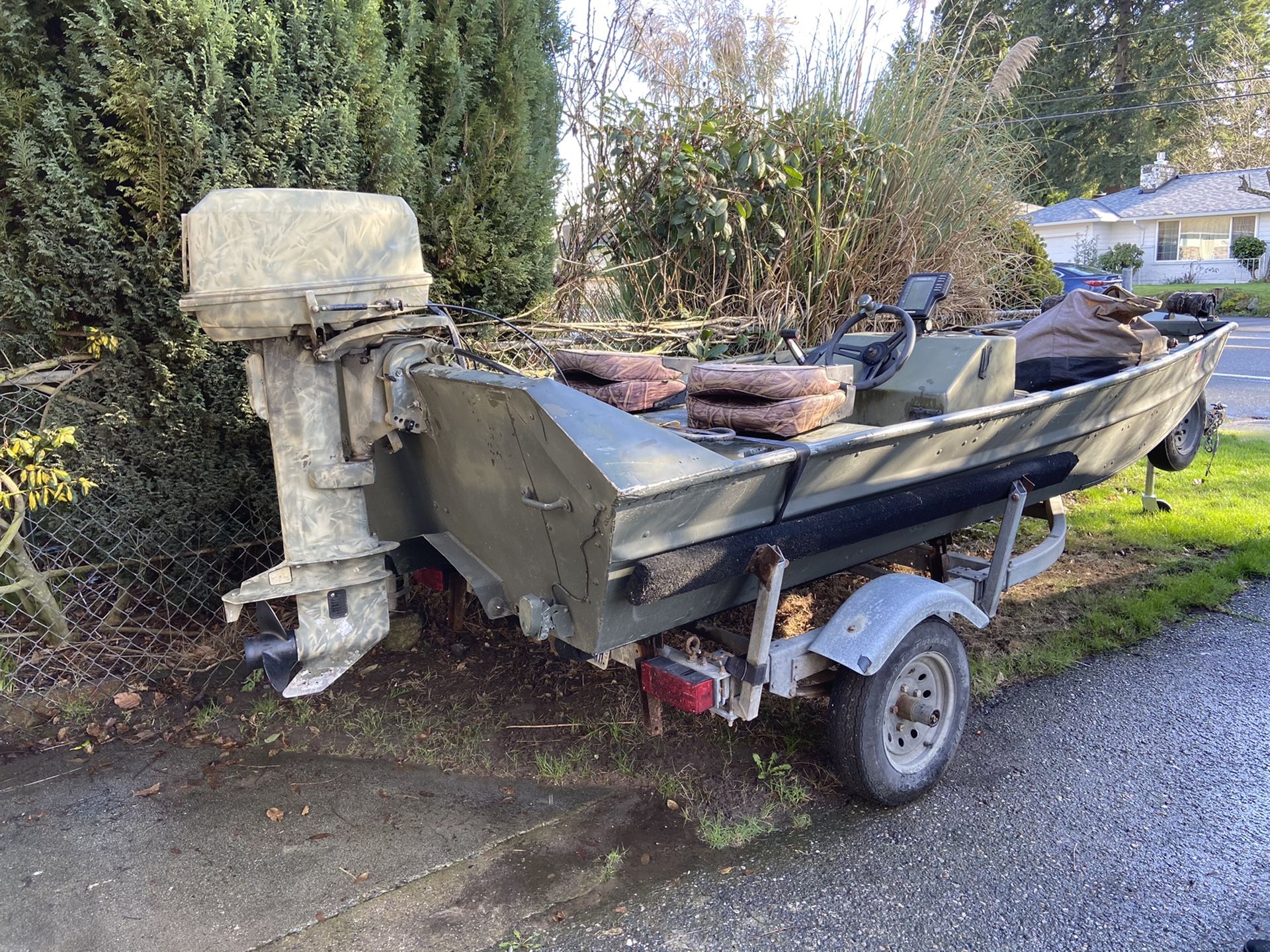 Johnson 25hp outboard w/ controls for Sale in Lynnwood, WA - OfferUp