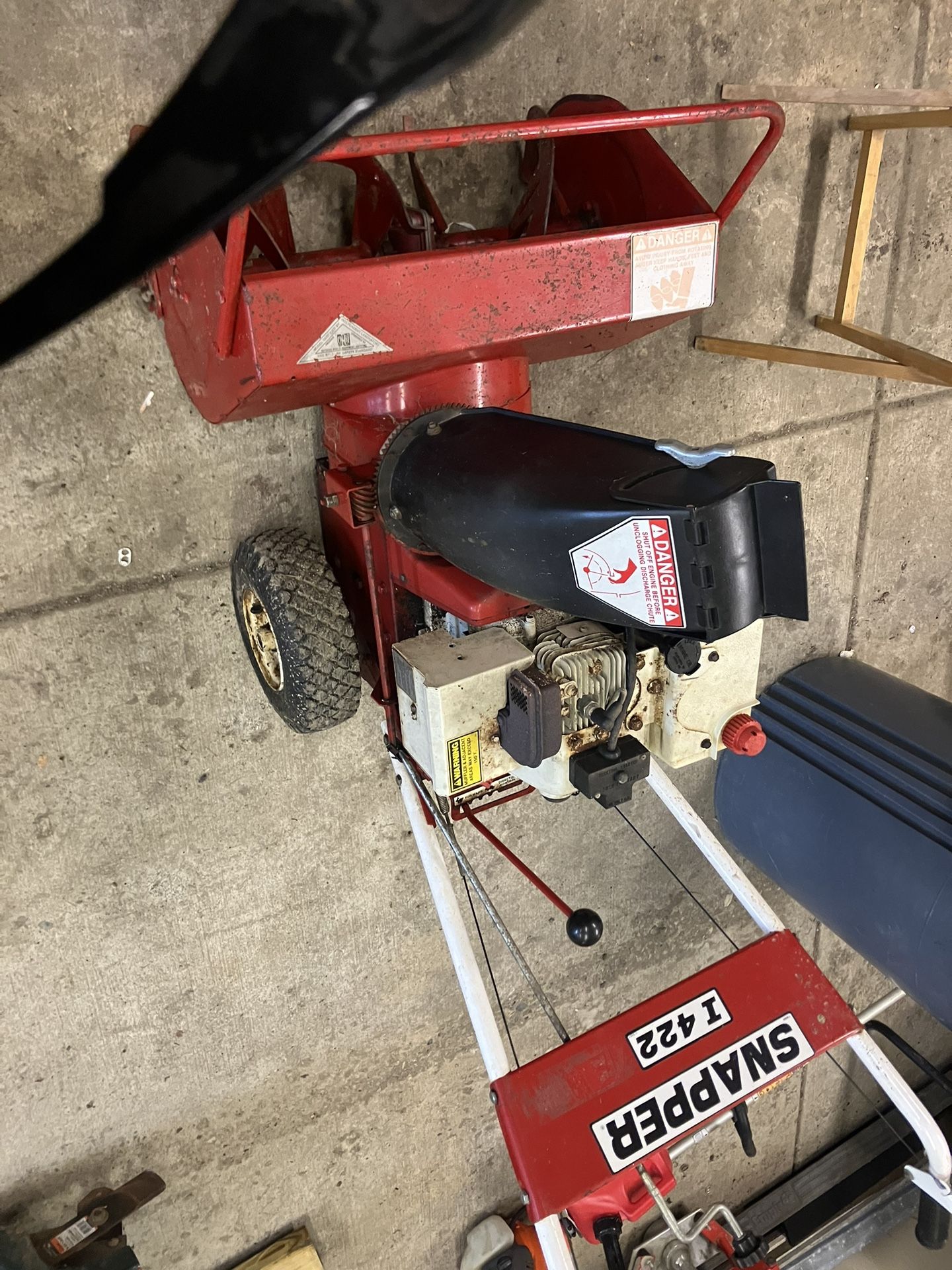Snapper Snow Blower for Sale in Browns Mills, NJ - OfferUp