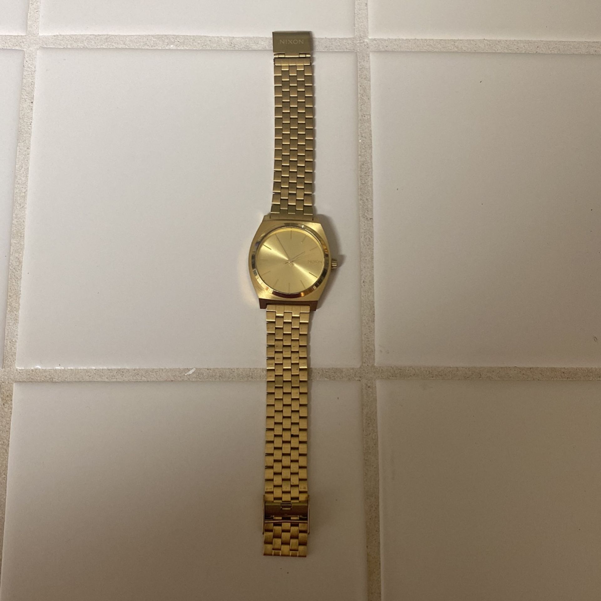Nikon Watch Minimal The Time Teller for Sale in Bakersfield, CA - OfferUp