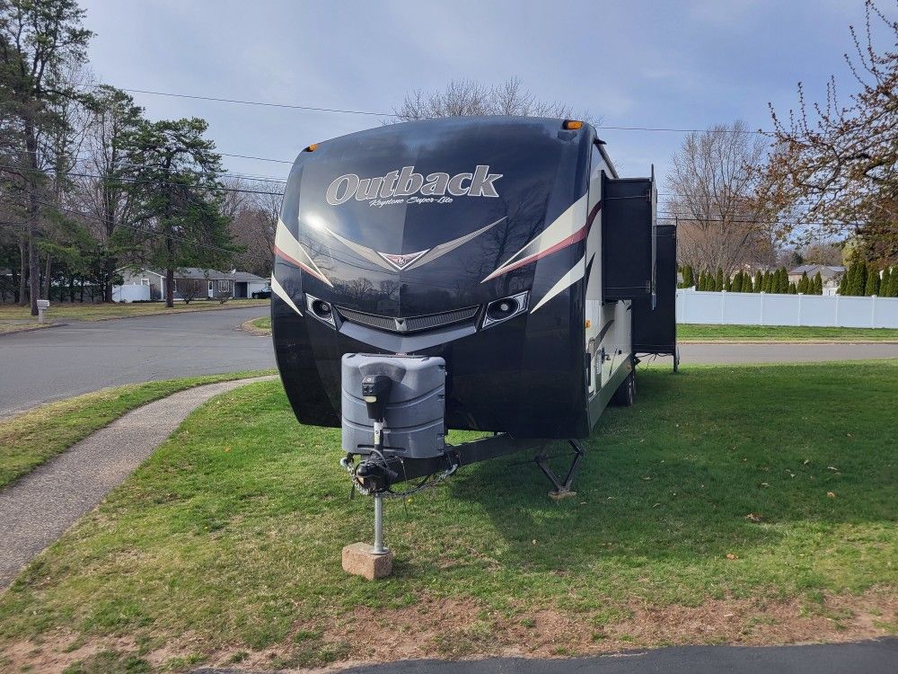 2014 Keystone Outback 316 for Sale in Southington, CT - OfferUp