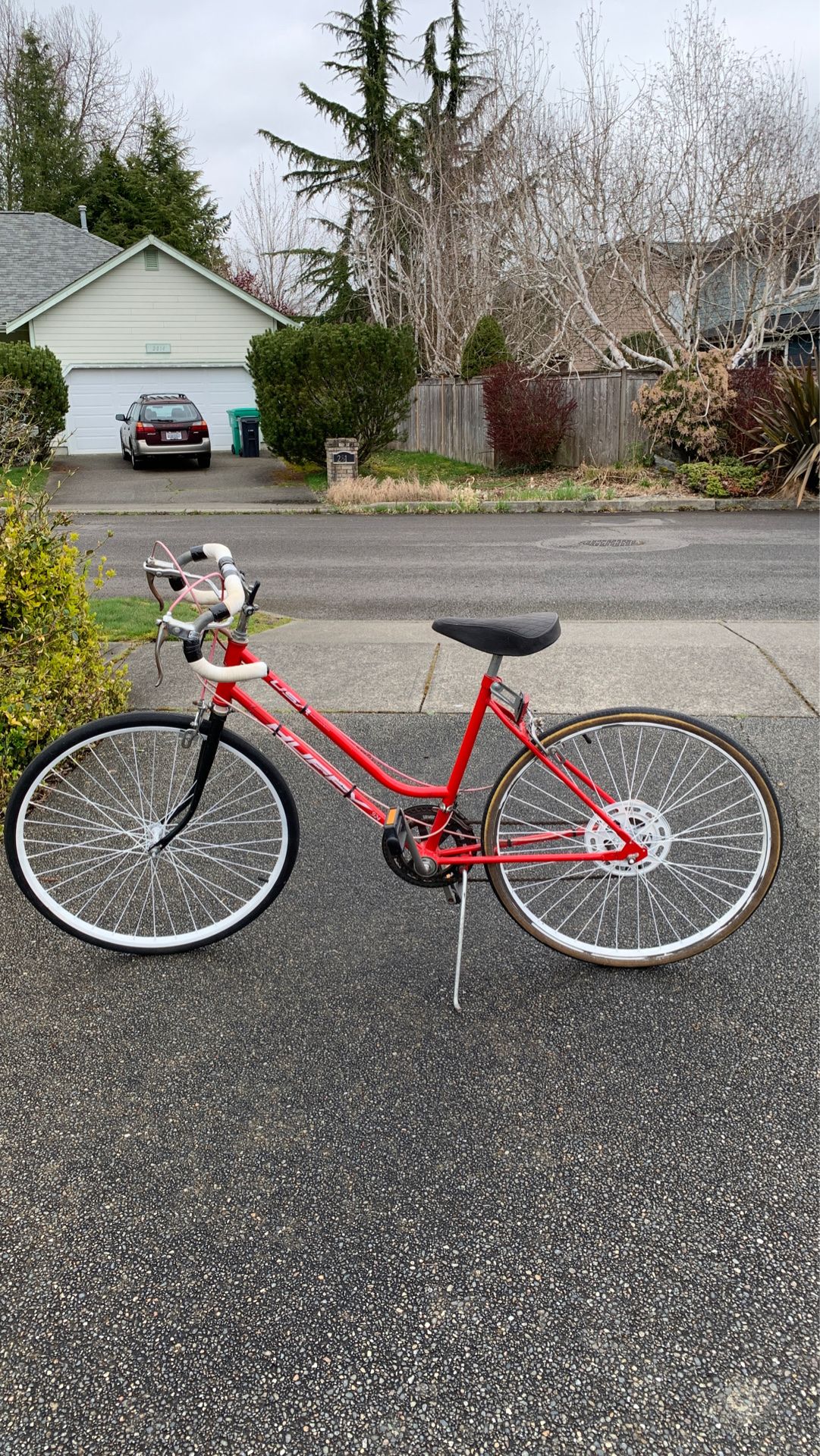 Vintage Huffy road bicycle for Sale in Olympia, WA - OfferUp