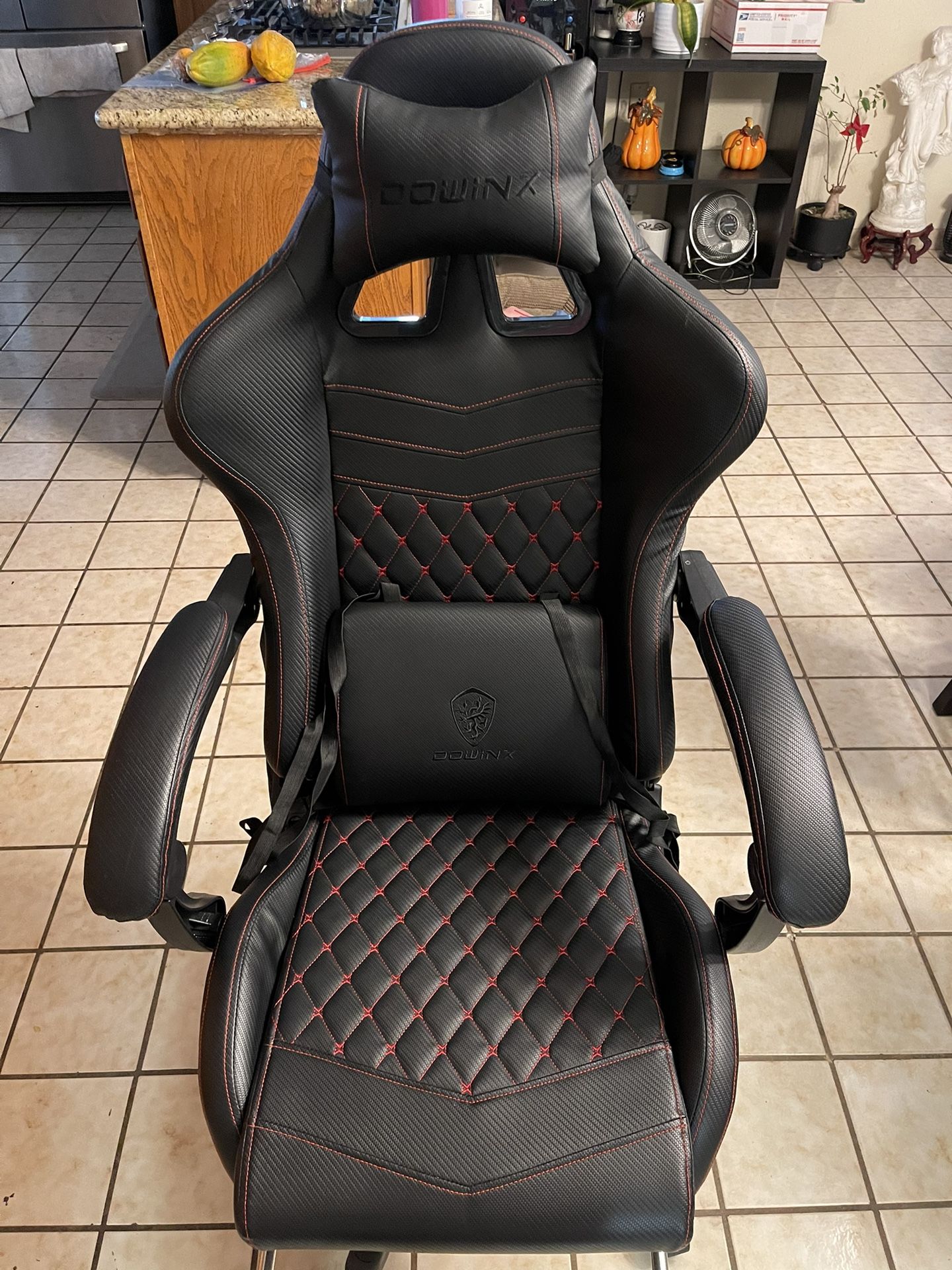 DownX Gaming Chair for Sale in Santa Ana, CA - OfferUp