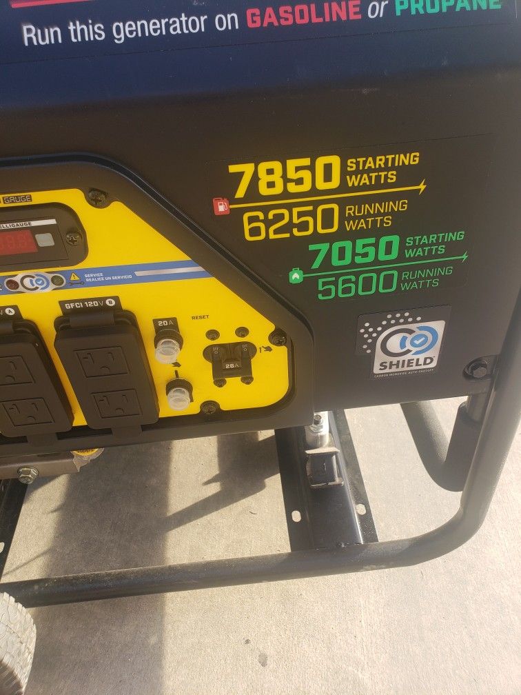 Champion Power 7850/6250 watts Gas & Propane Powered Dual-Fuel Portable ...