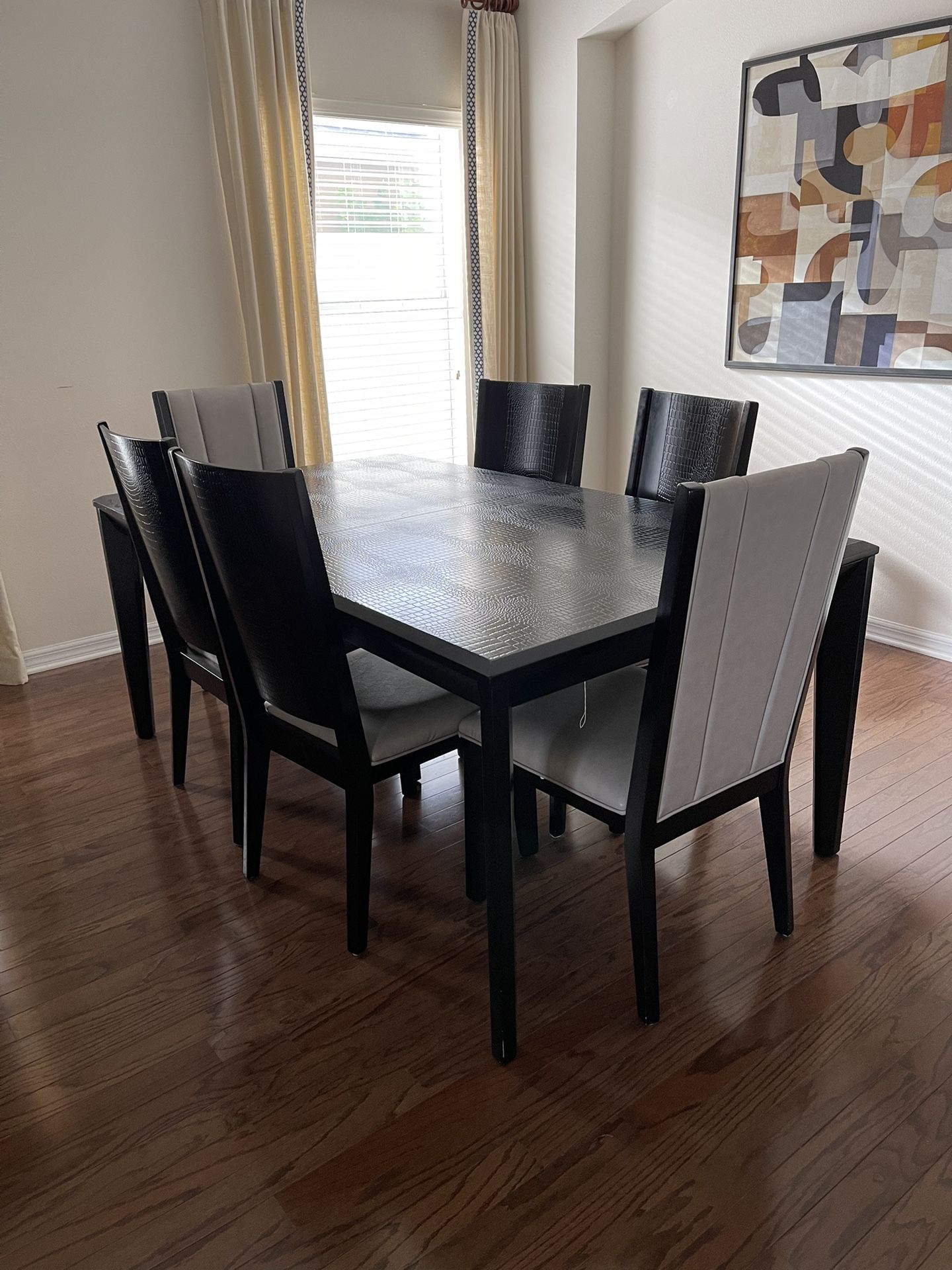 Sofia Vergara Dining Room Set