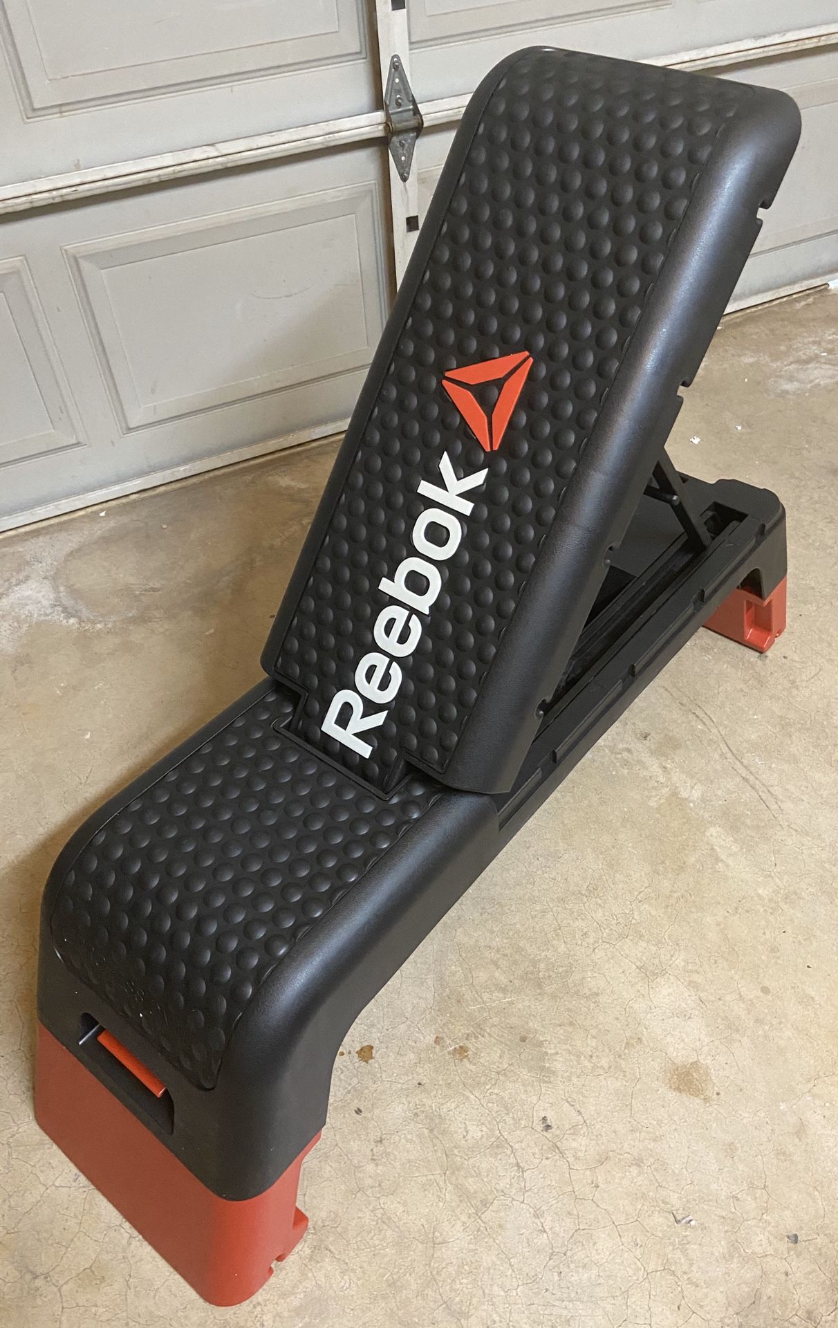 Aerobic Deck - Reebok Professional Aerobic Bench Weight Bench ...