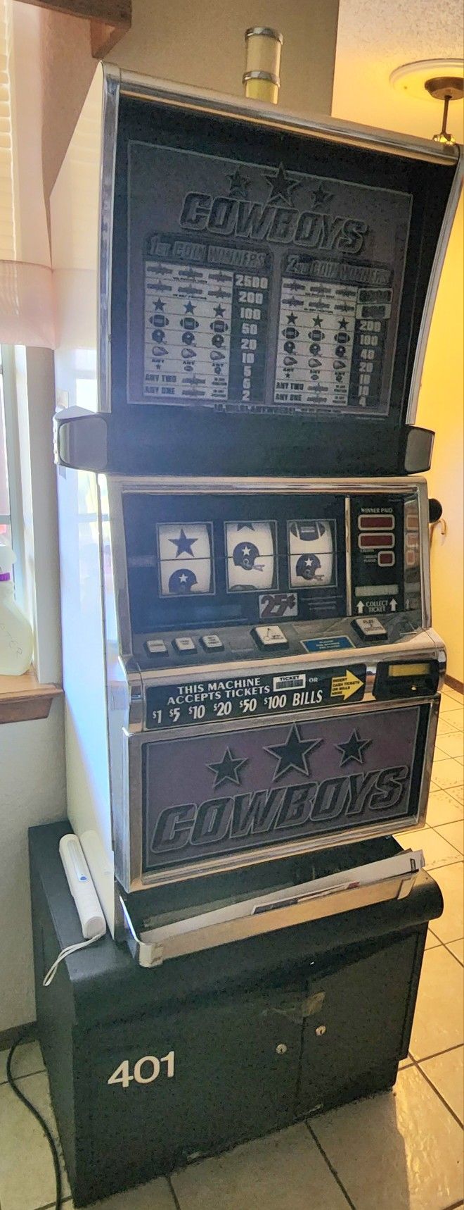 Cowboys Slot Machine for Sale in Hesperia, CA - OfferUp