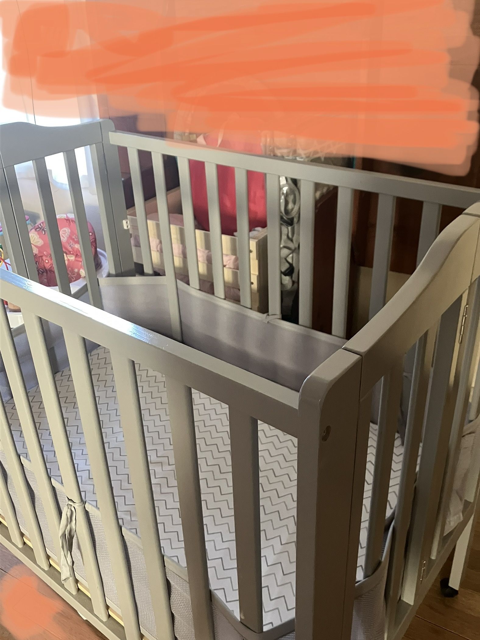 Delta Children Portable Mini Crib with Breathable Mesh Liner for Sale ...