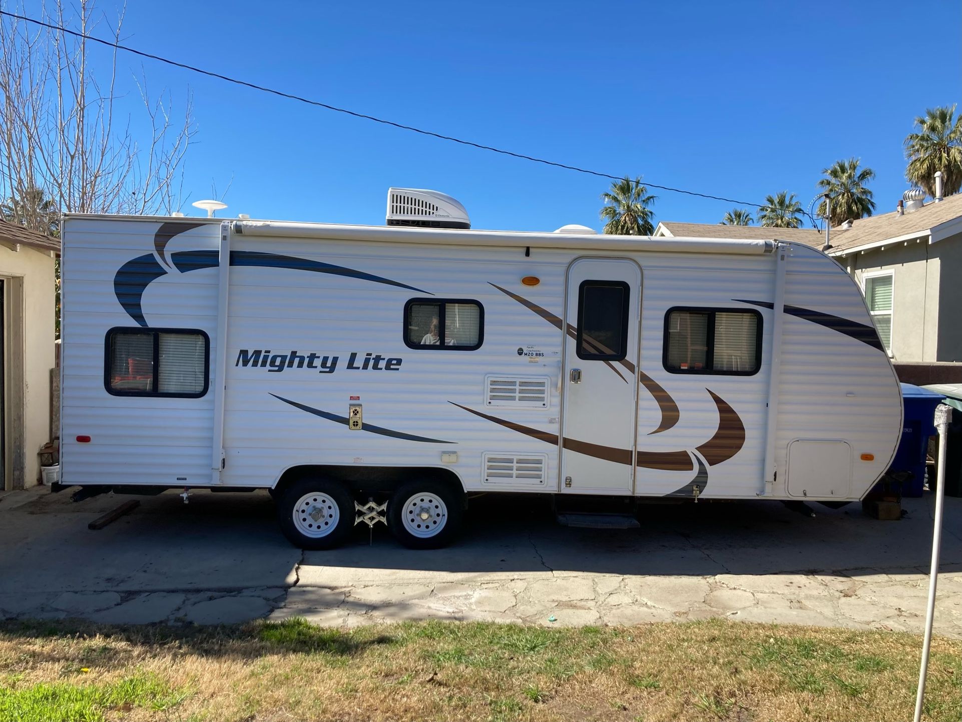 2013 Pacific Coachworks Mighty Lite for Sale in Las Vegas, NV - OfferUp