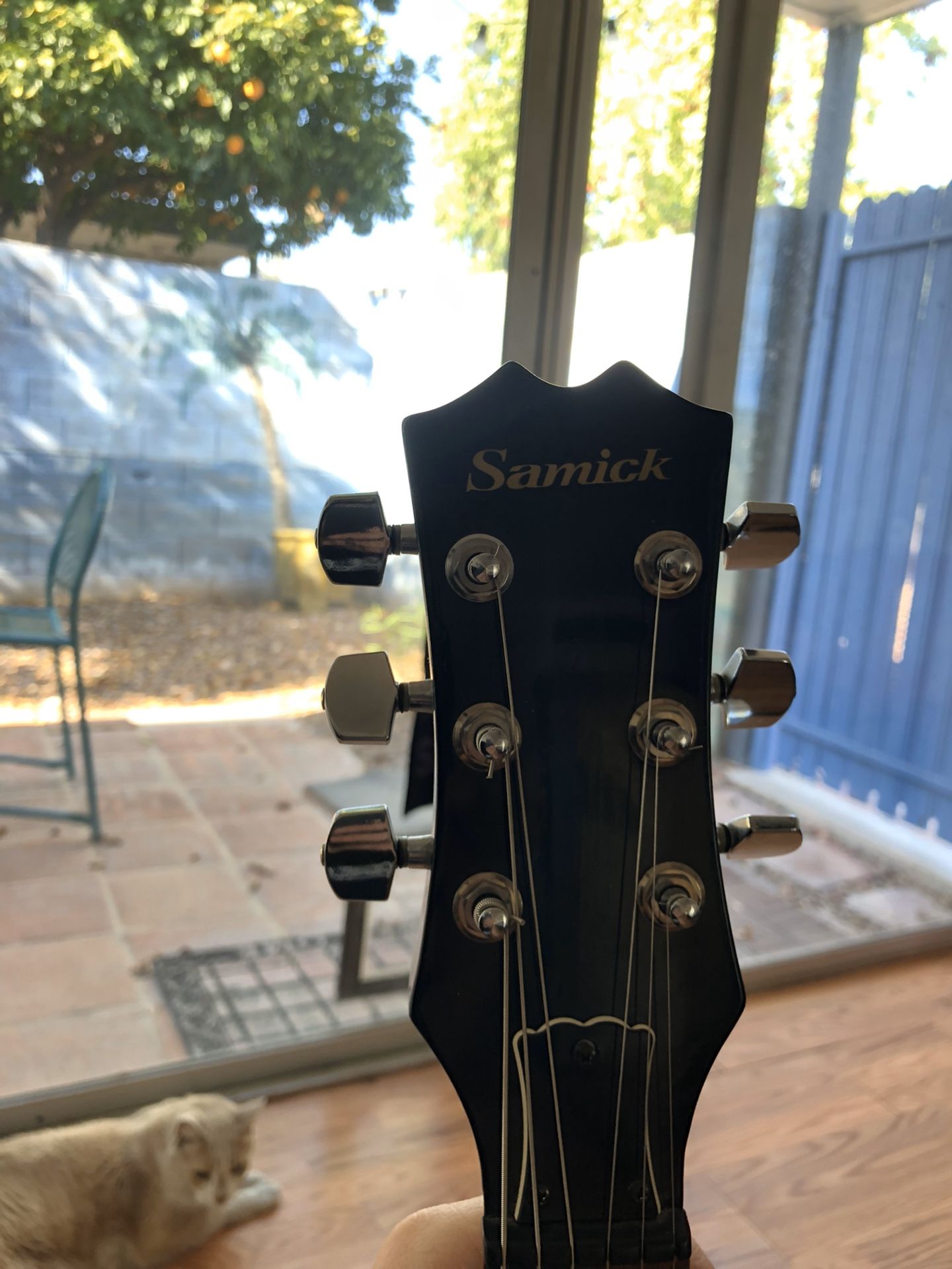 Samick LA-30 TBL Hollow Body Electric Guitar /w case for Sale in ...