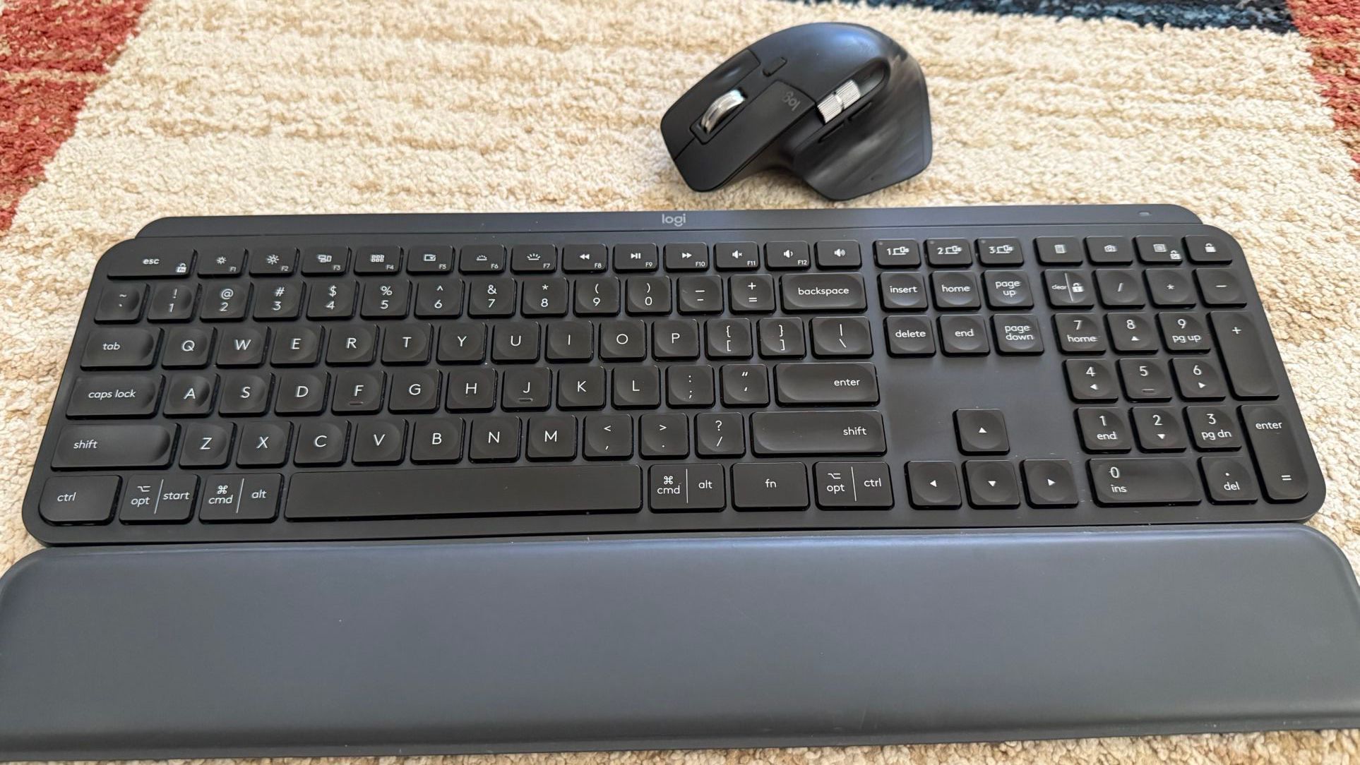 Logitech MX Keys Keyboard And MX Master 3 Mouse With Logitech Palm Rest ...