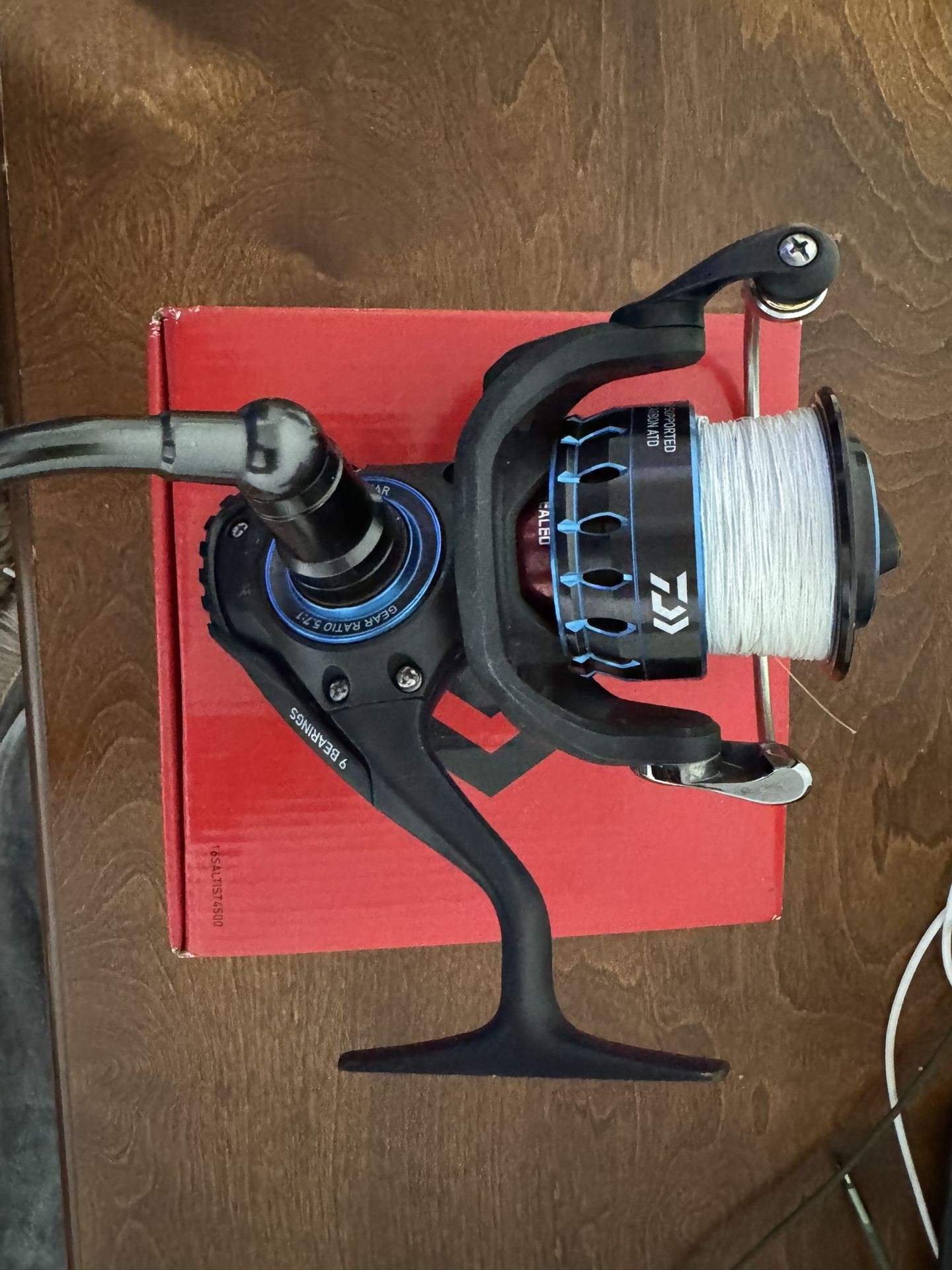 Daiwa Saltist 4500 Like New Spinning Reel for Sale in Glendora, CA ...