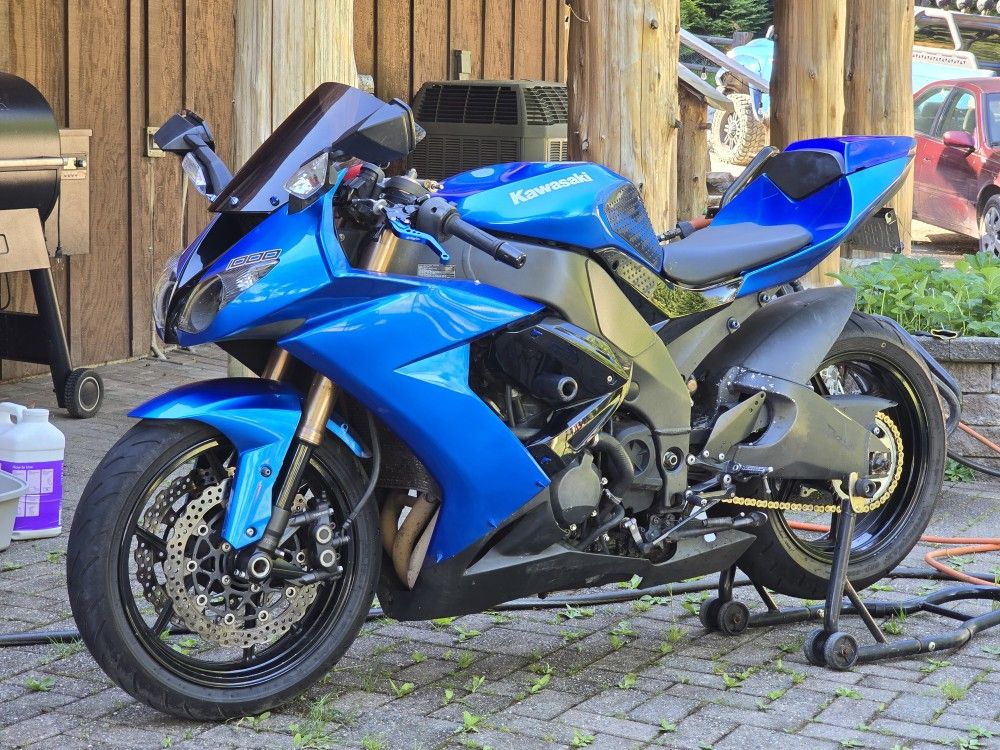 2008 Kawasaki Zx10R NINJA for Sale in Arlington, WA - OfferUp