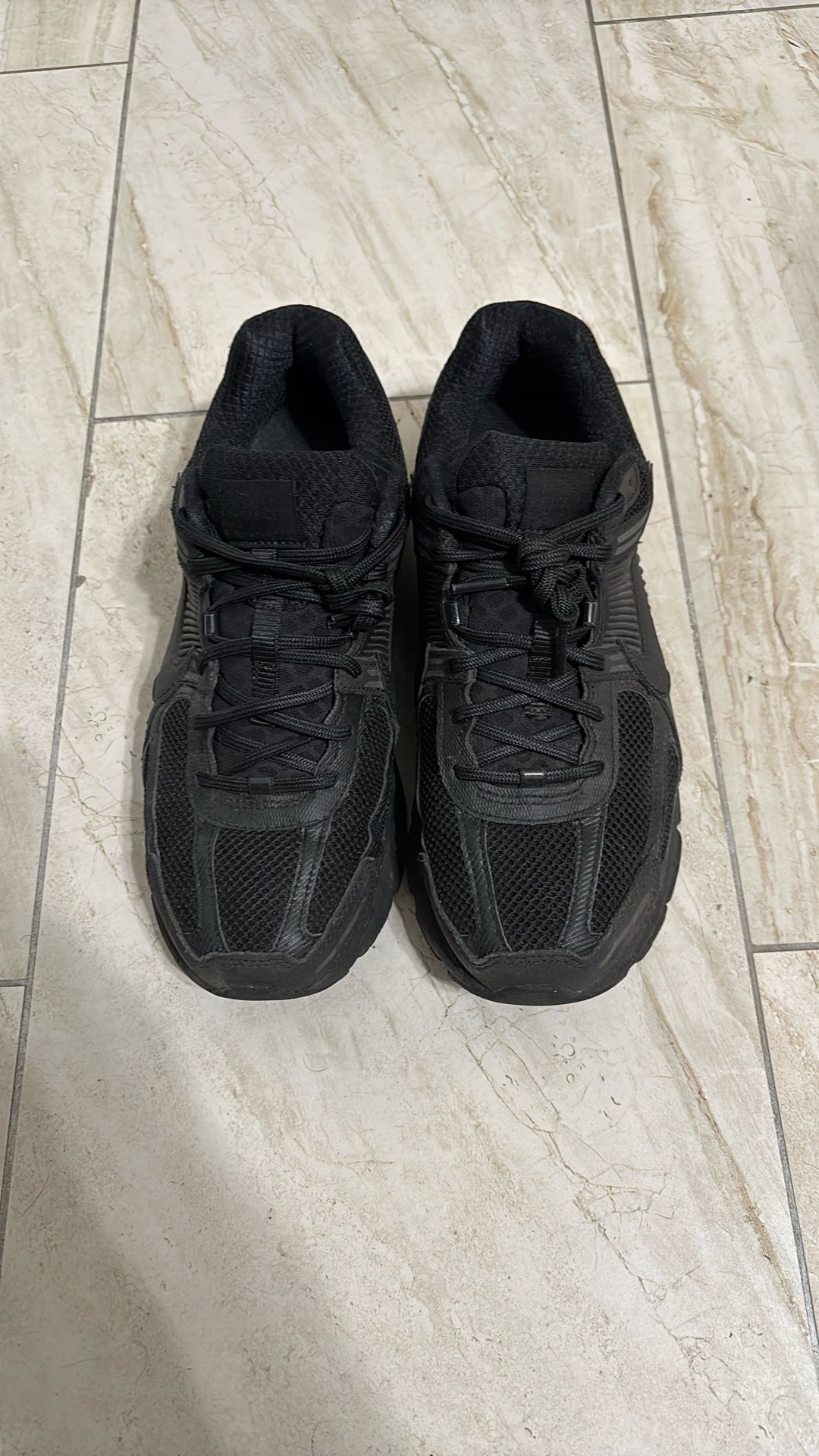 Nike Zoom Vomero 5 for Sale in San Jose, CA - OfferUp
