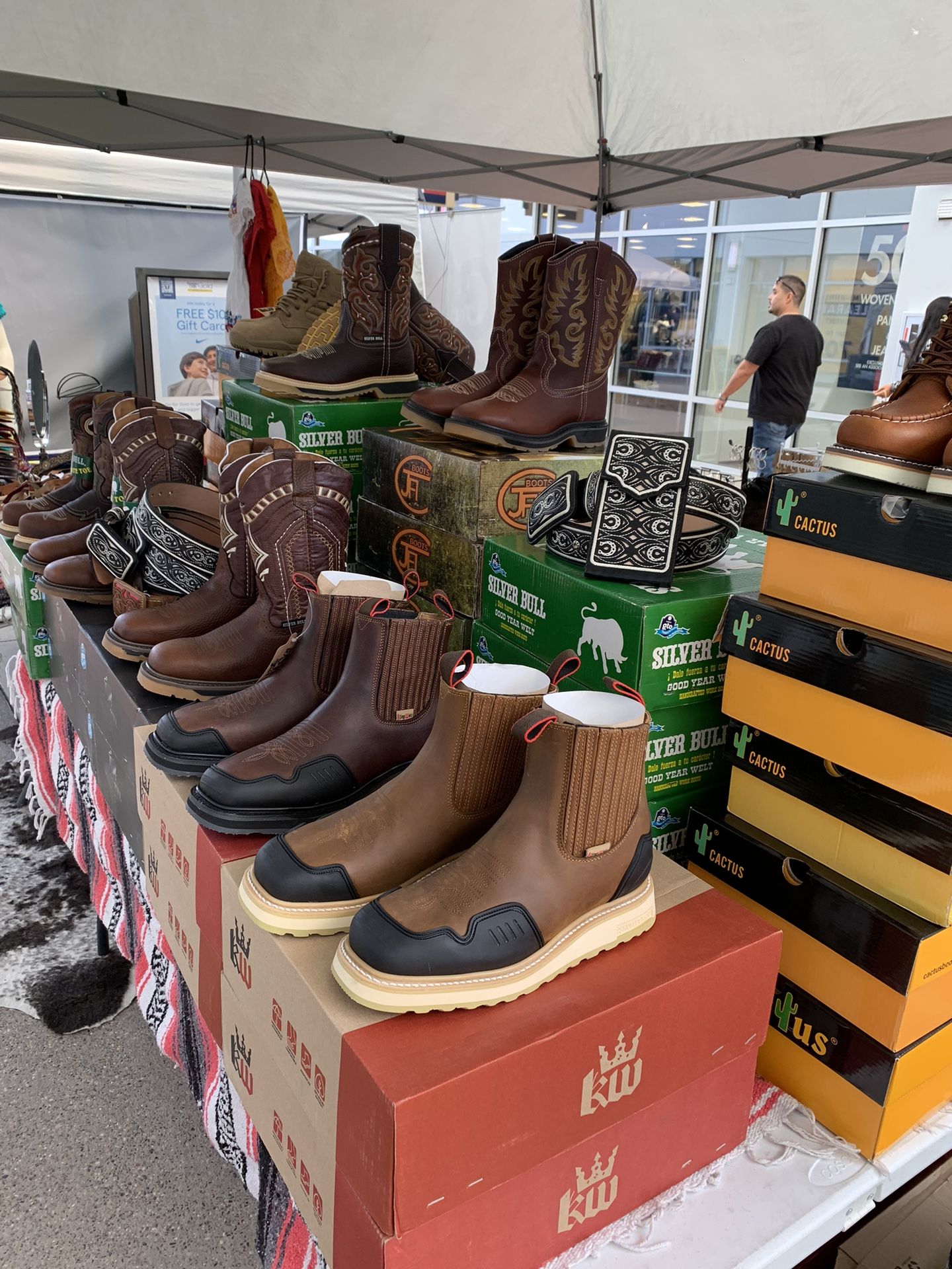 Botas Botin Zapatos for Sale in Phoenix, AZ - OfferUp