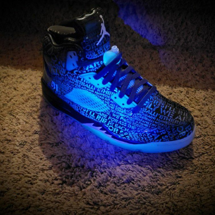 Doernbecher 5 Glow In The Dark