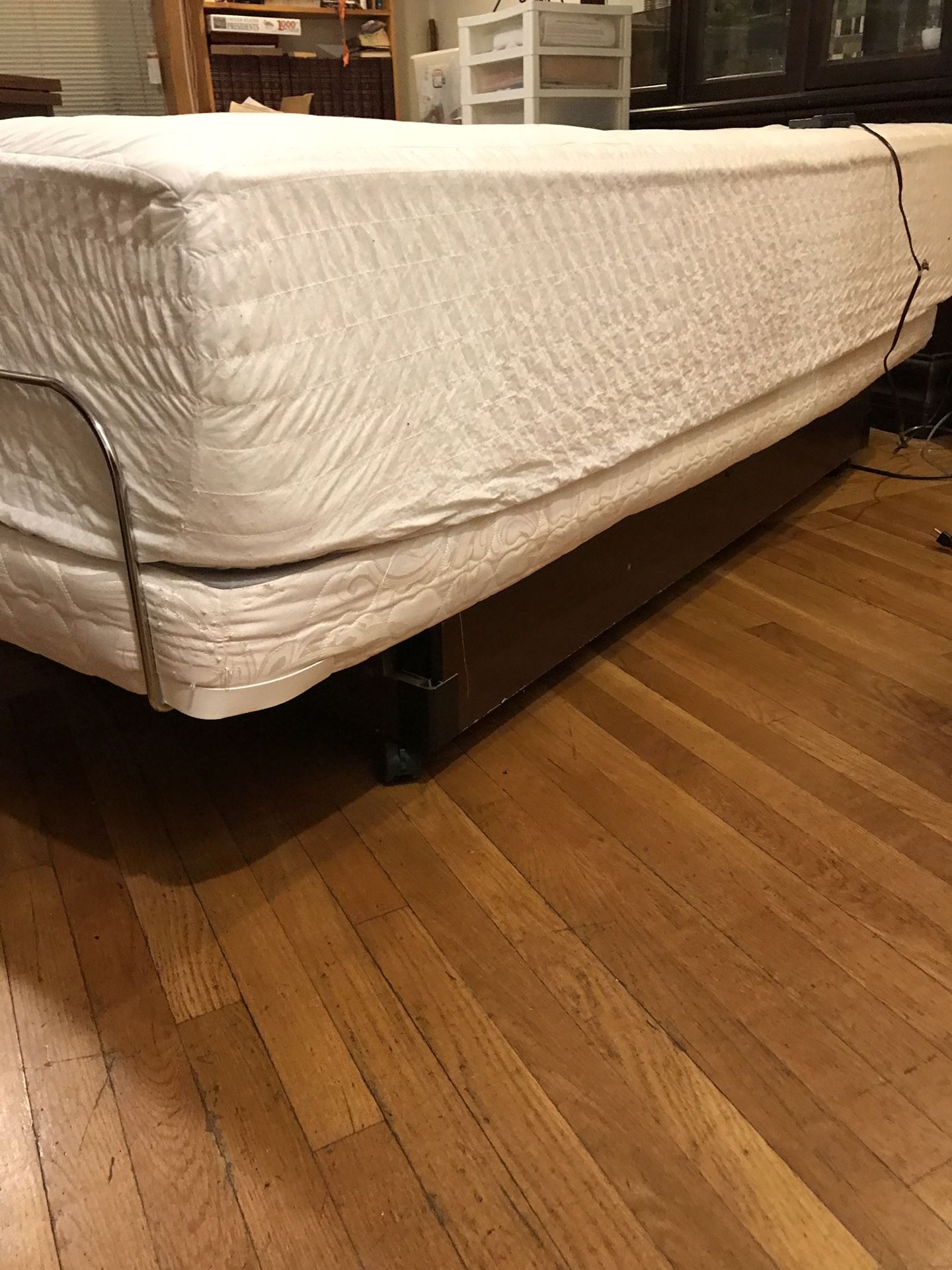 Adjusta Magic E90 Series twin adjustable bed for Sale in Littleton, MA ...