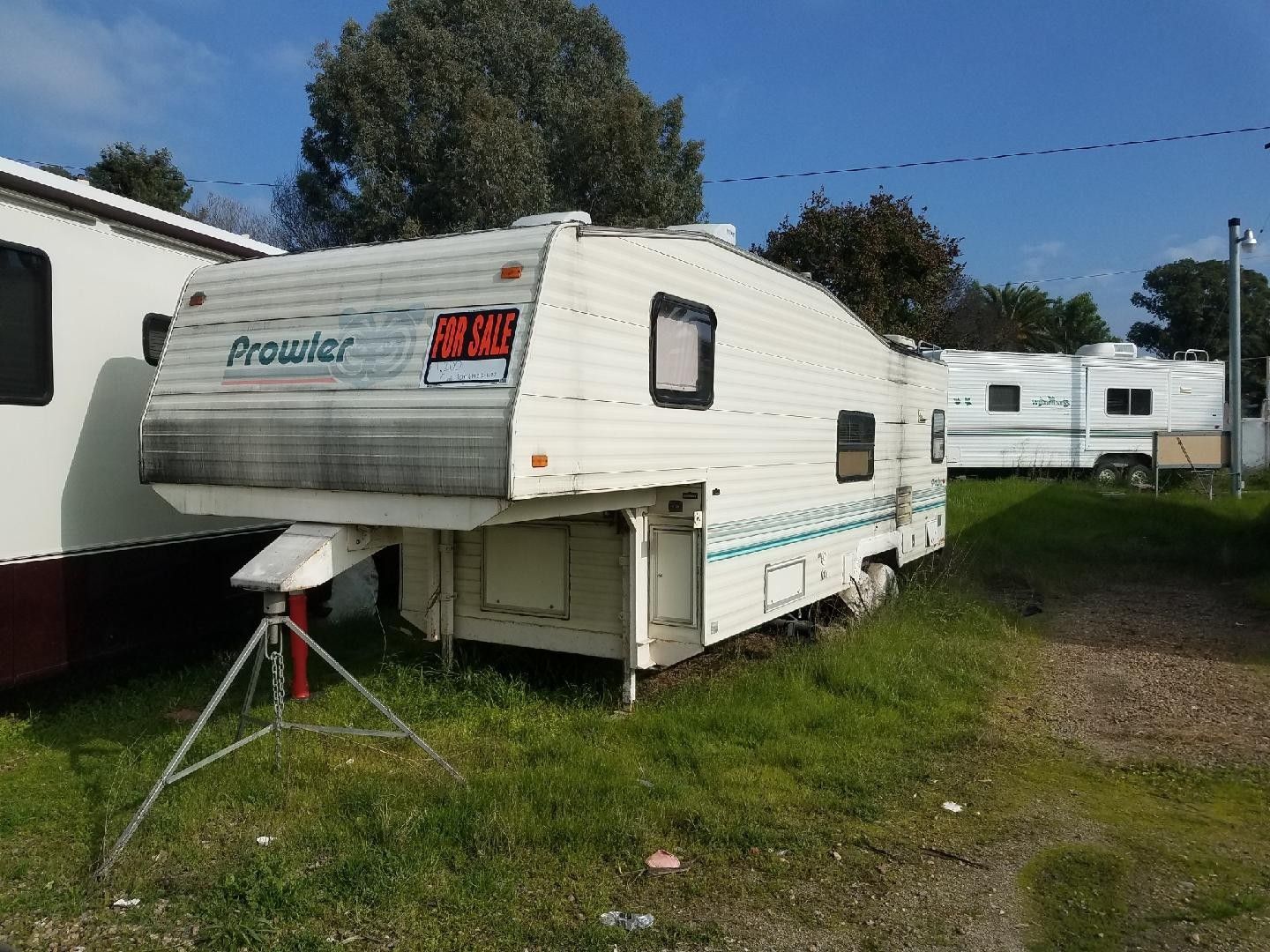 1997 Prowler 27 foot 5th wheel for sale. for Sale in El Cajon, CA - OfferUp