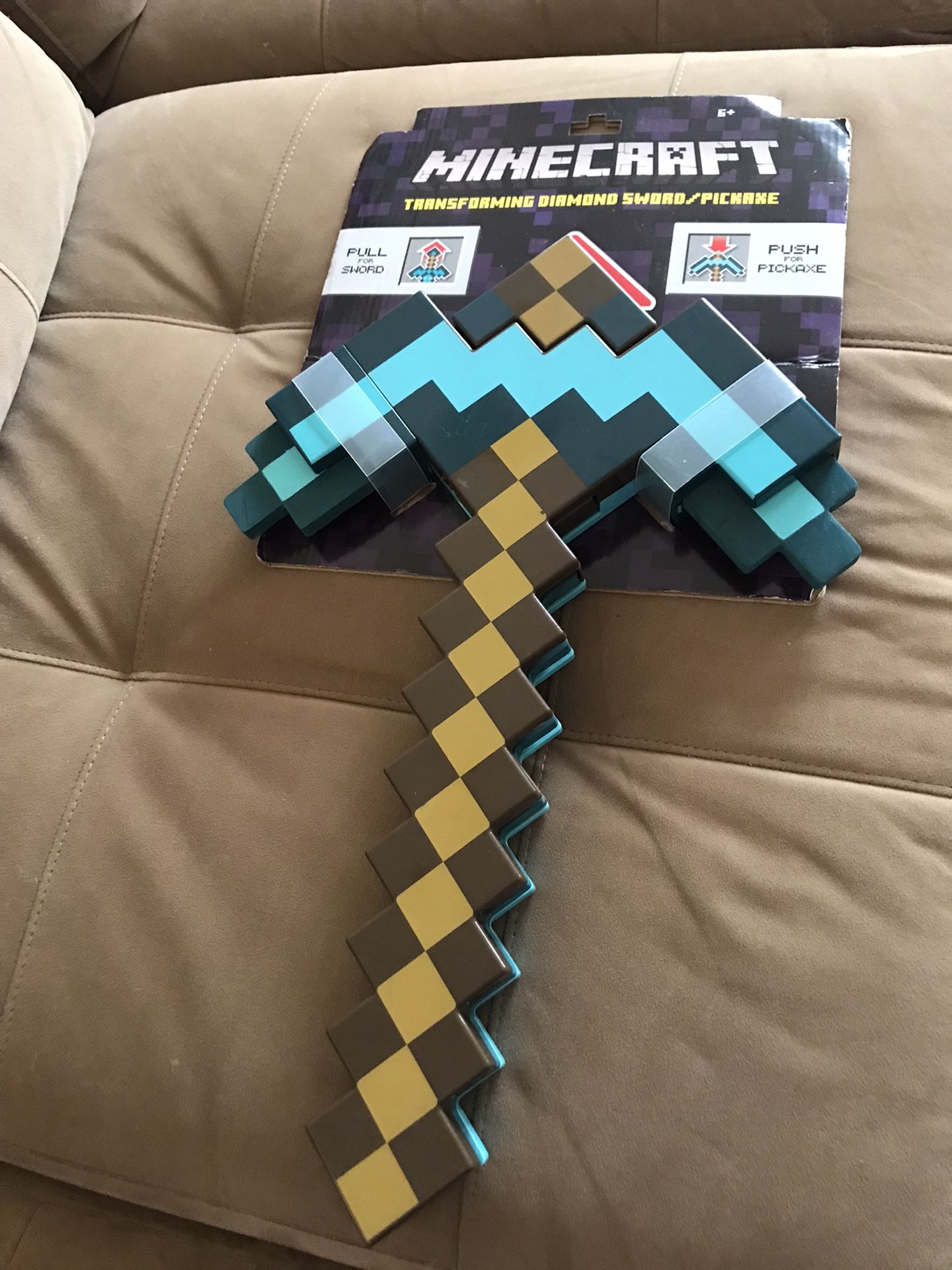 Minecraft Diamond Pickaxe And Sword