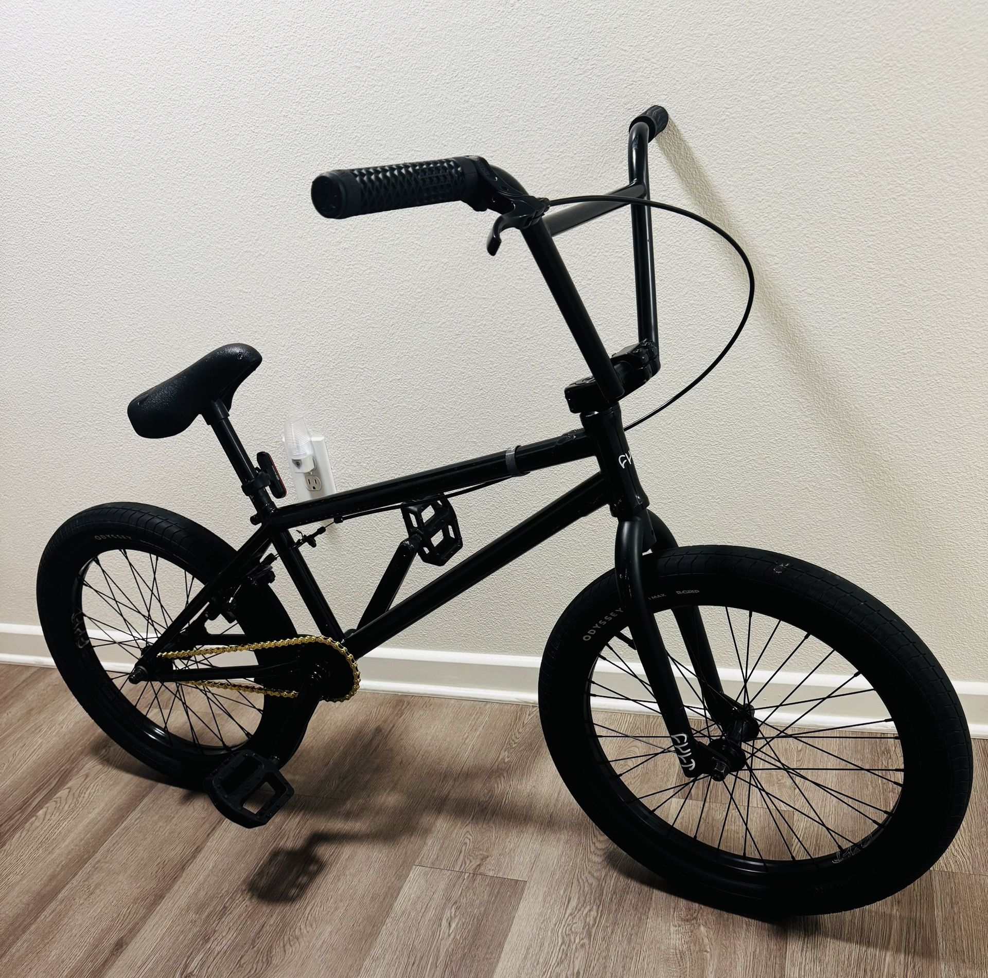Cult Complete BMX Bike 20” for Sale in San Marcos, CA - OfferUp