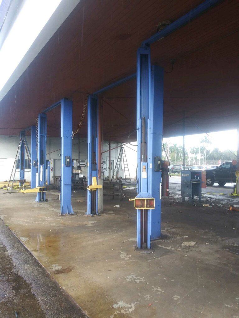 ROTARY 9,000/10,000 lb. two post auto lift and others for Sale in Miami ...