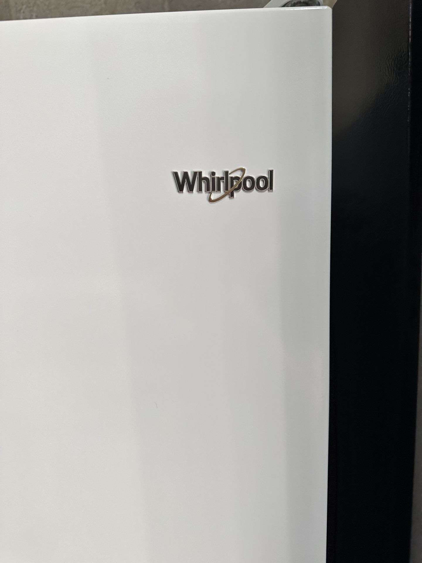 Whirlpool Refrigerador 100%funcionando for Sale in Hialeah, FL - OfferUp