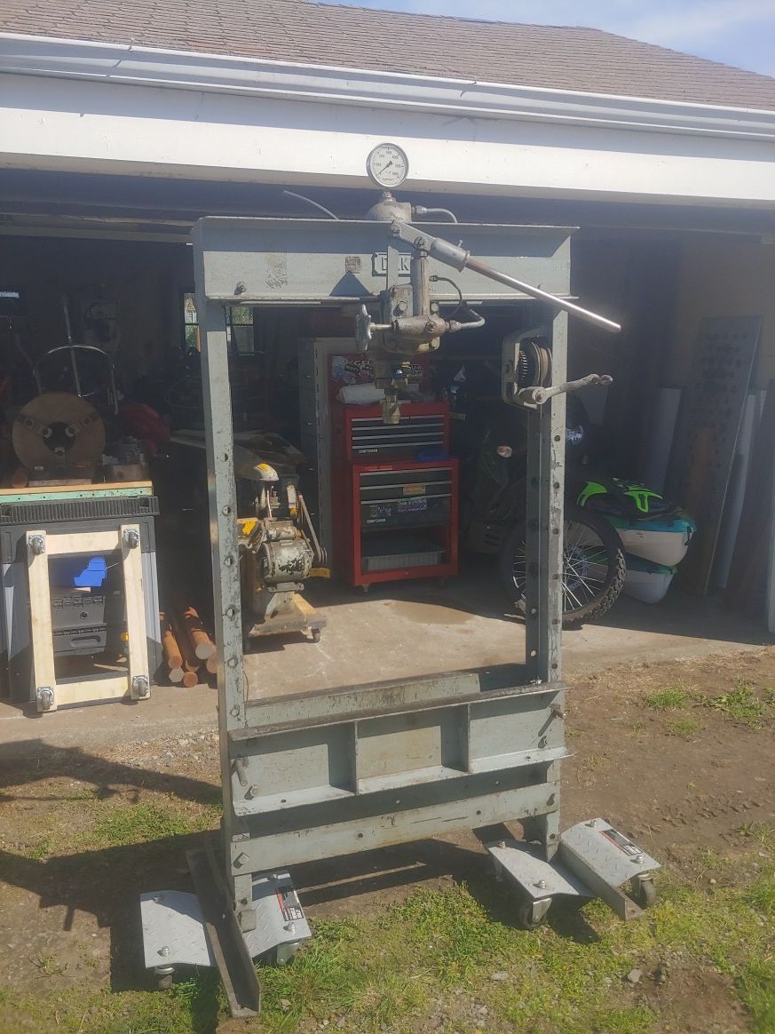 Dake 25H, 25 Ton Hydraulic Press for Sale in Tacoma, WA - OfferUp