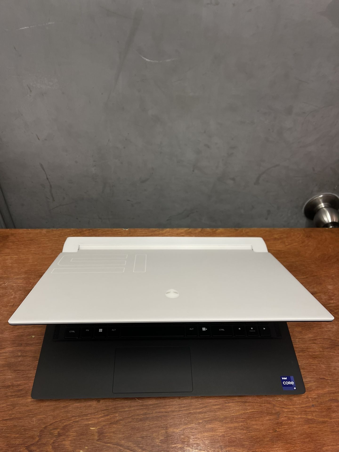 Alienware - x14 R1 14.0" 144Hz FHD Gaming Laptop - Intel Core i7 - 16GB ...