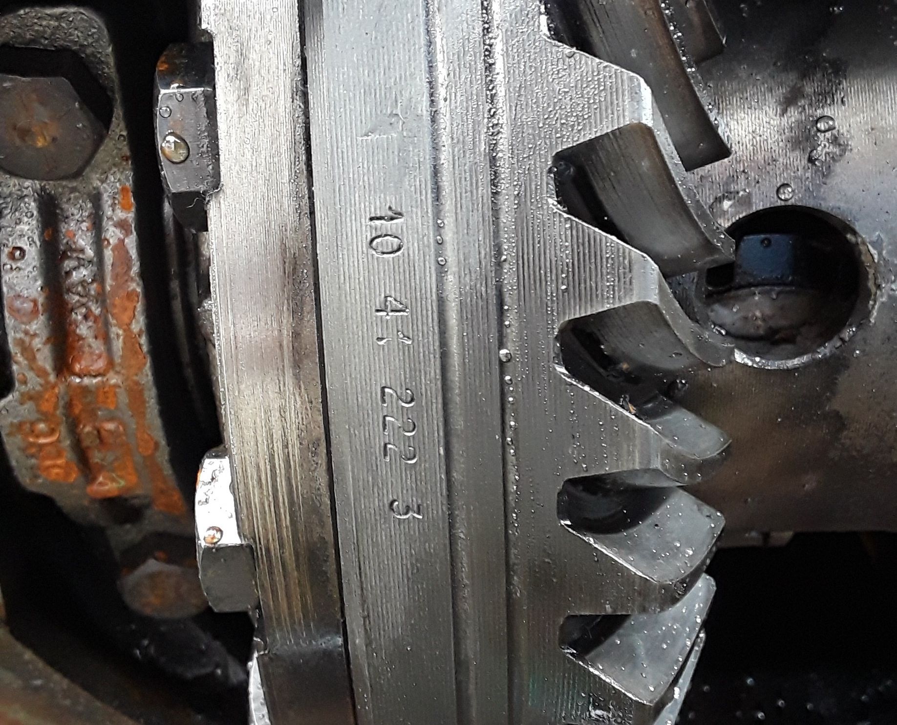 Rear End differential out of a 2005 Chevrolet Silverado 1500 4x4 for ...