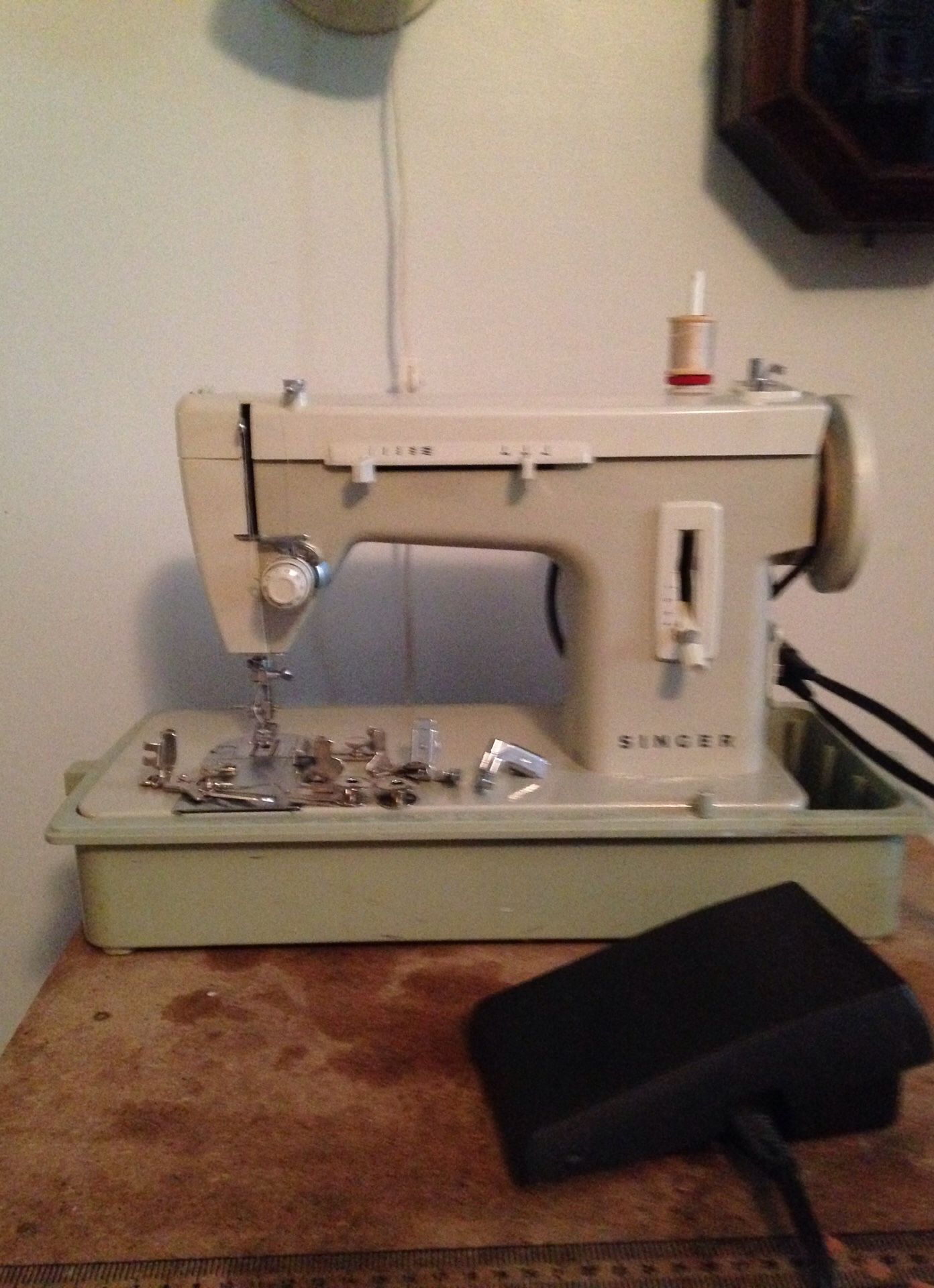 Singer 621b sewing machine for Sale in Versailles, KY - OfferUp