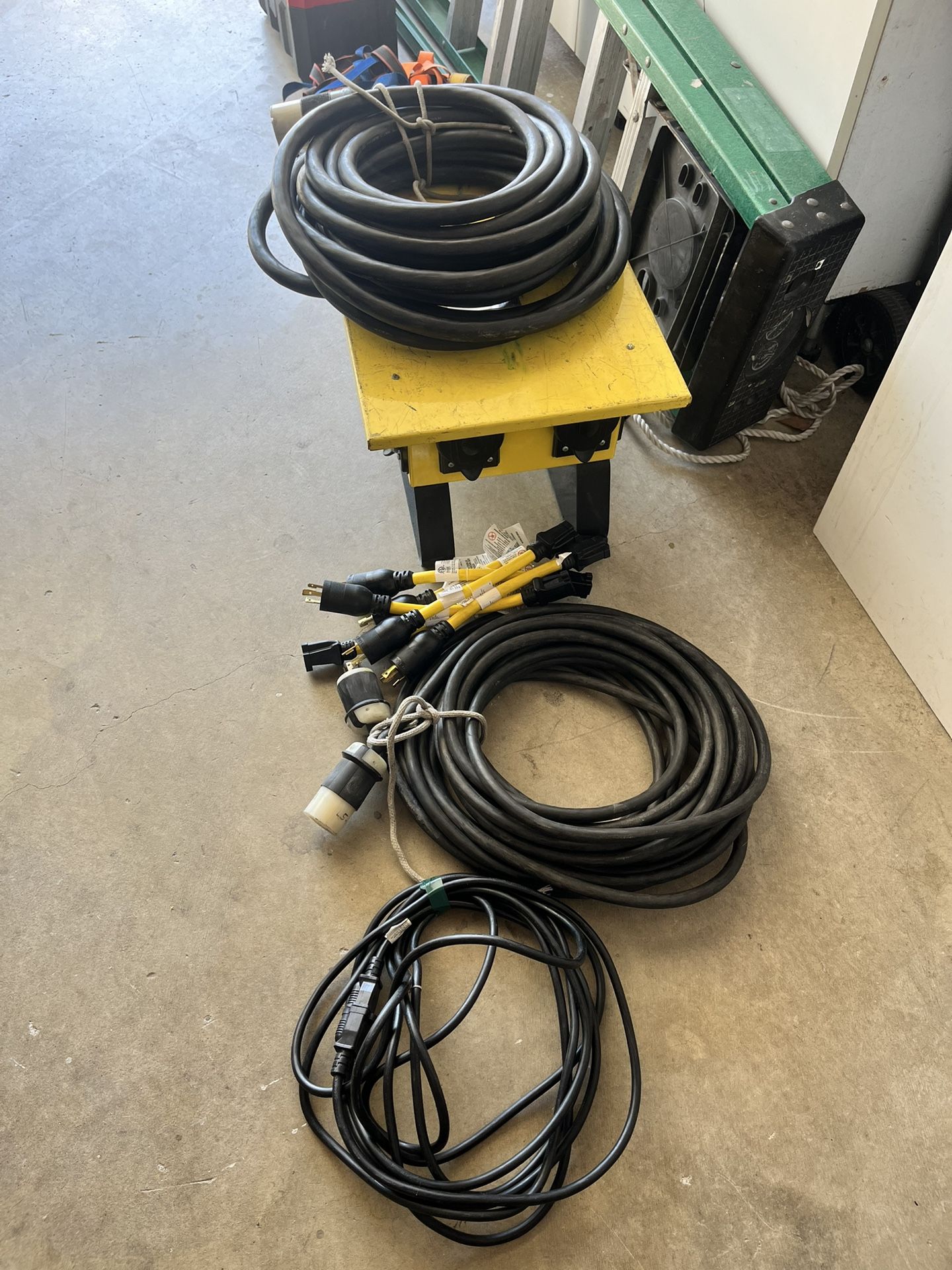 Southwire 992P1XX-3 Custom Distribution Box spider Box (6) L5-20’s With ...