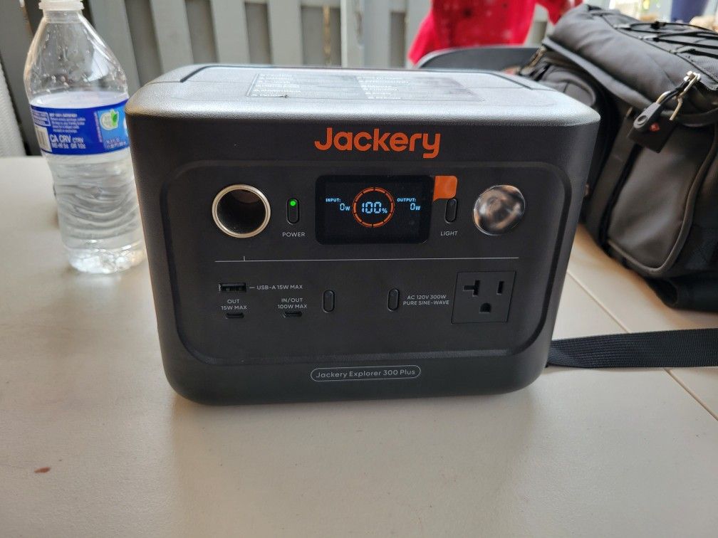 Jackery 300 Plus With 40W Solar Panel for Sale in Hialeah, FL - OfferUp