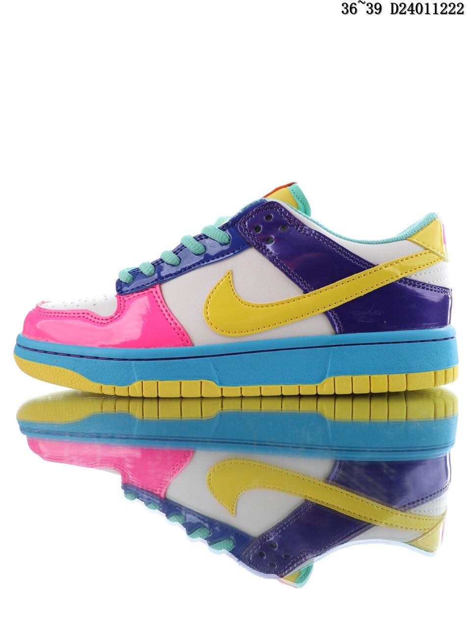 Nike X Spongebob SB Dunks for Sale in Elmont, NY - OfferUp