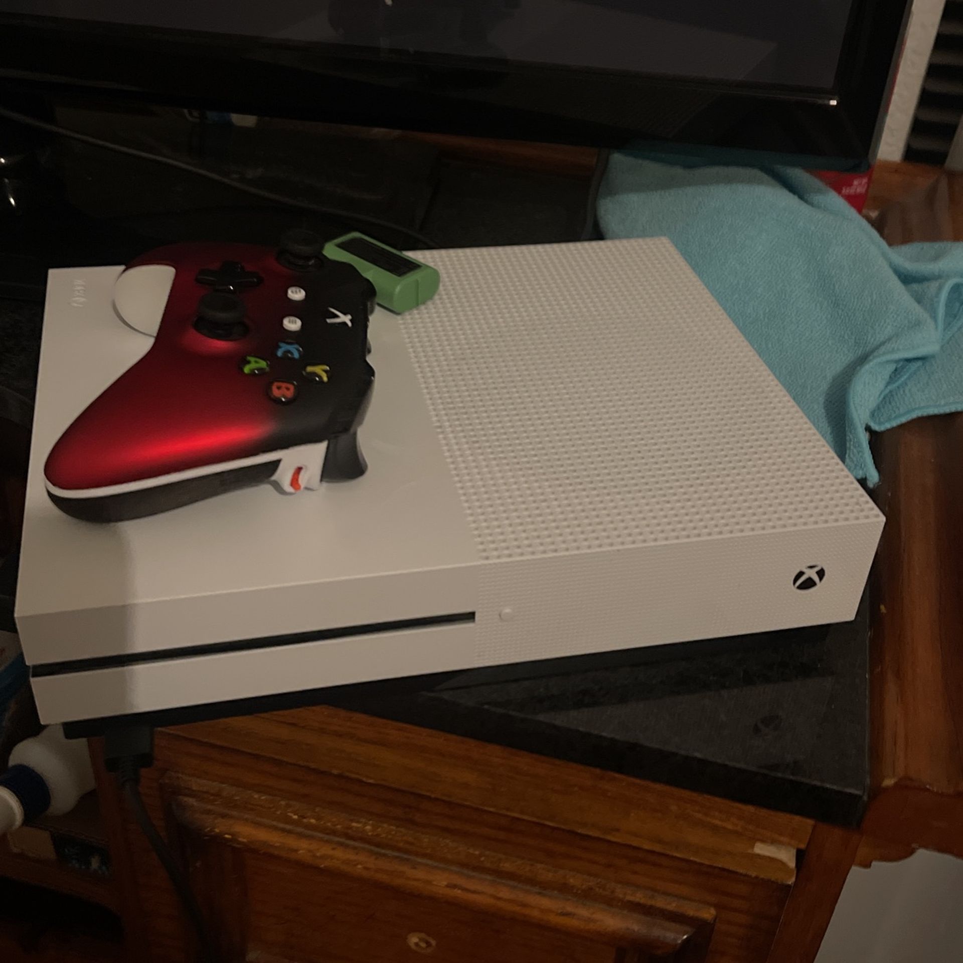 X Box One S for Sale in Apple Valley, CA - OfferUp