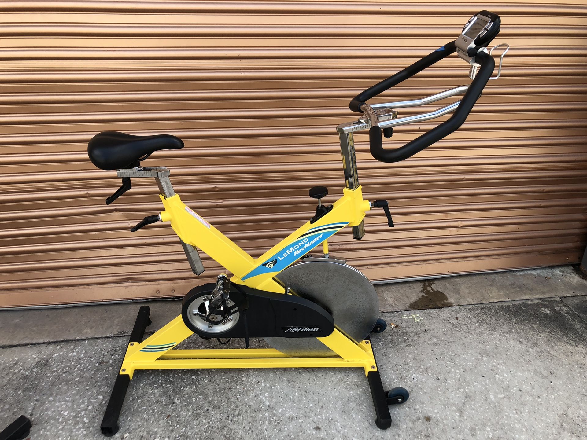 Life Fitness Lemond RevMaster Commercial Spin / Spinning Bike for Sale in Davenport, FL - OfferUp