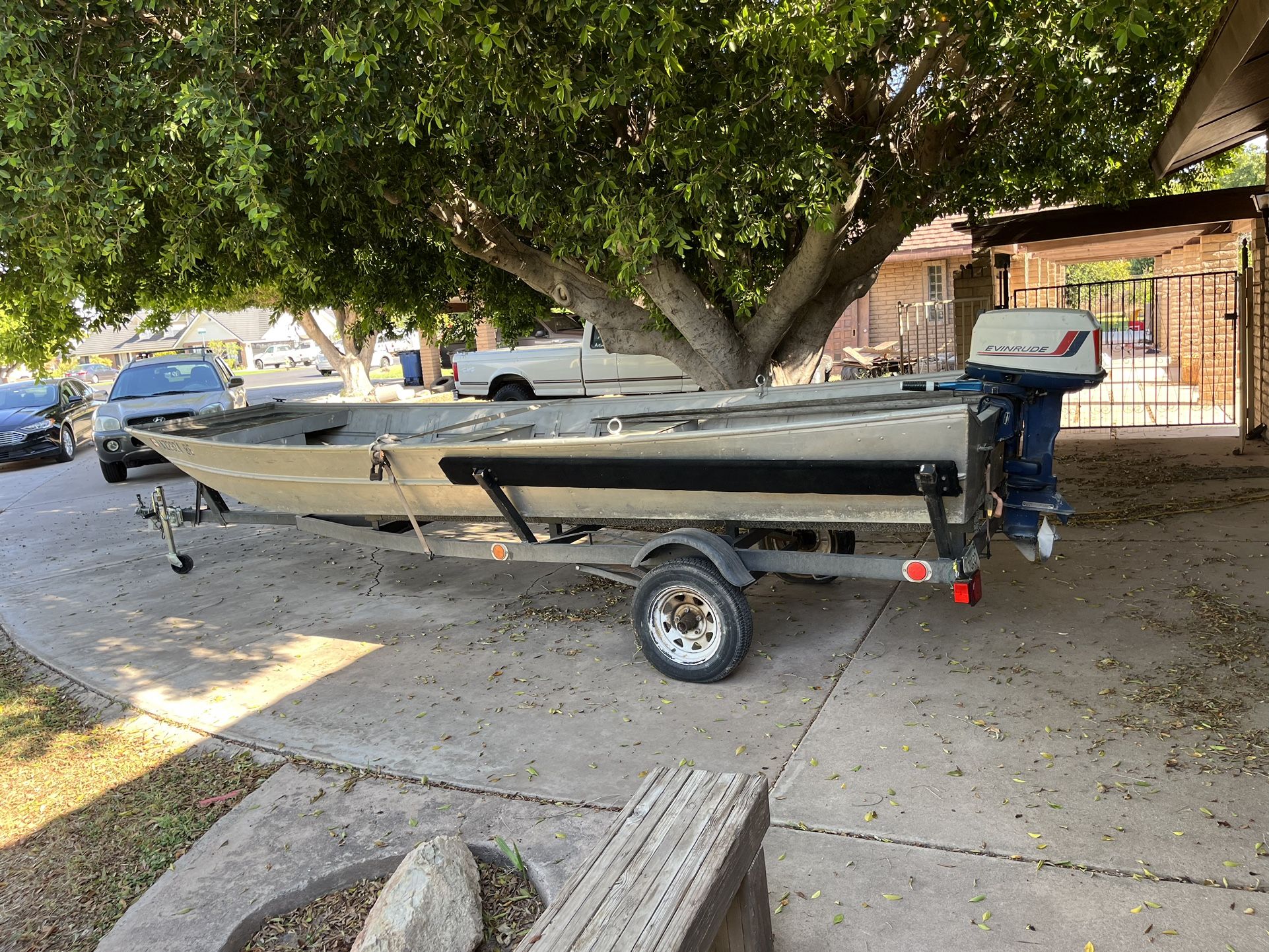 John Boat, Trailer, 18 HP Evinrude Motor for Sale in Gilbert, AZ - OfferUp