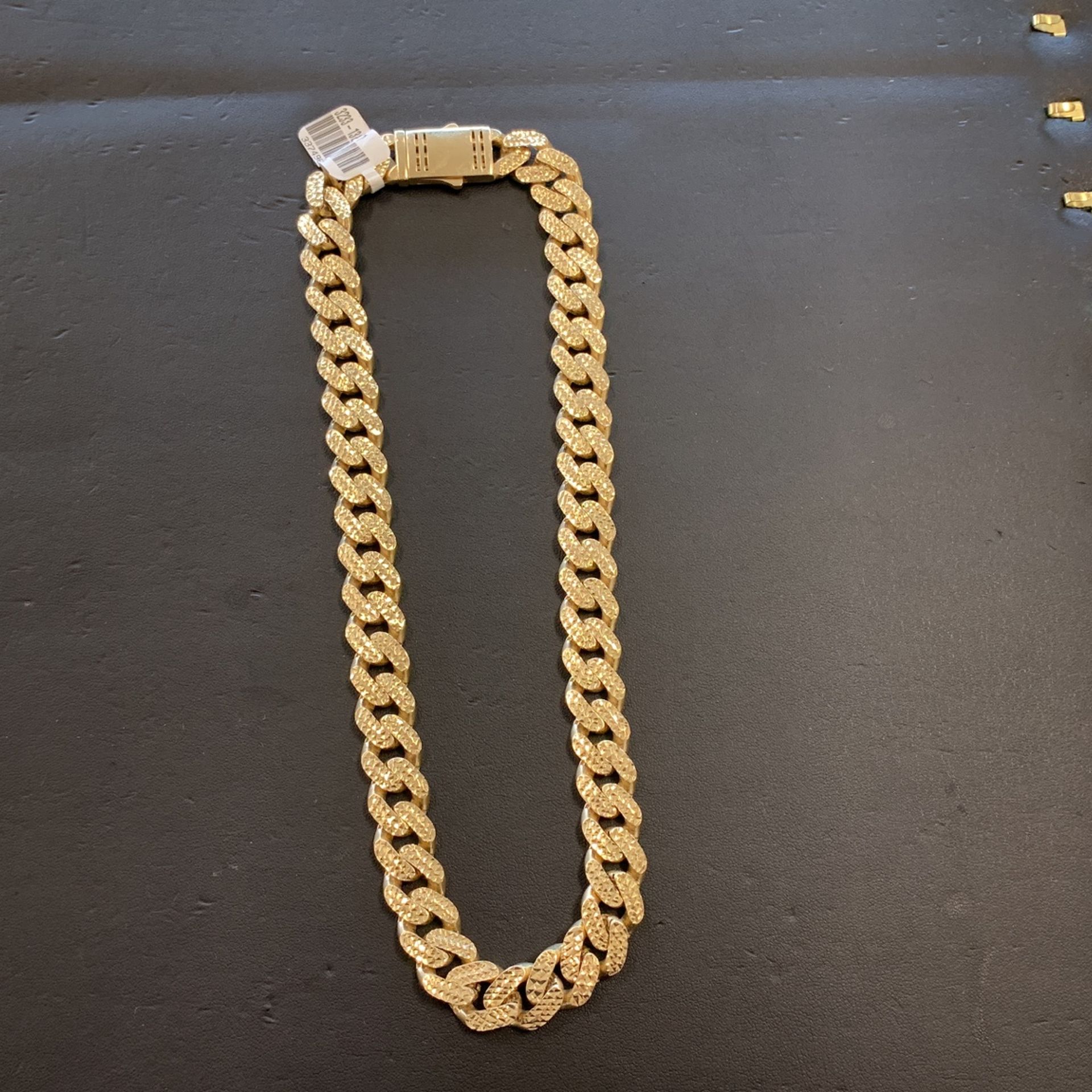 Diamond Cut Cuban Necklace for Sale in Katy, TX - OfferUp
