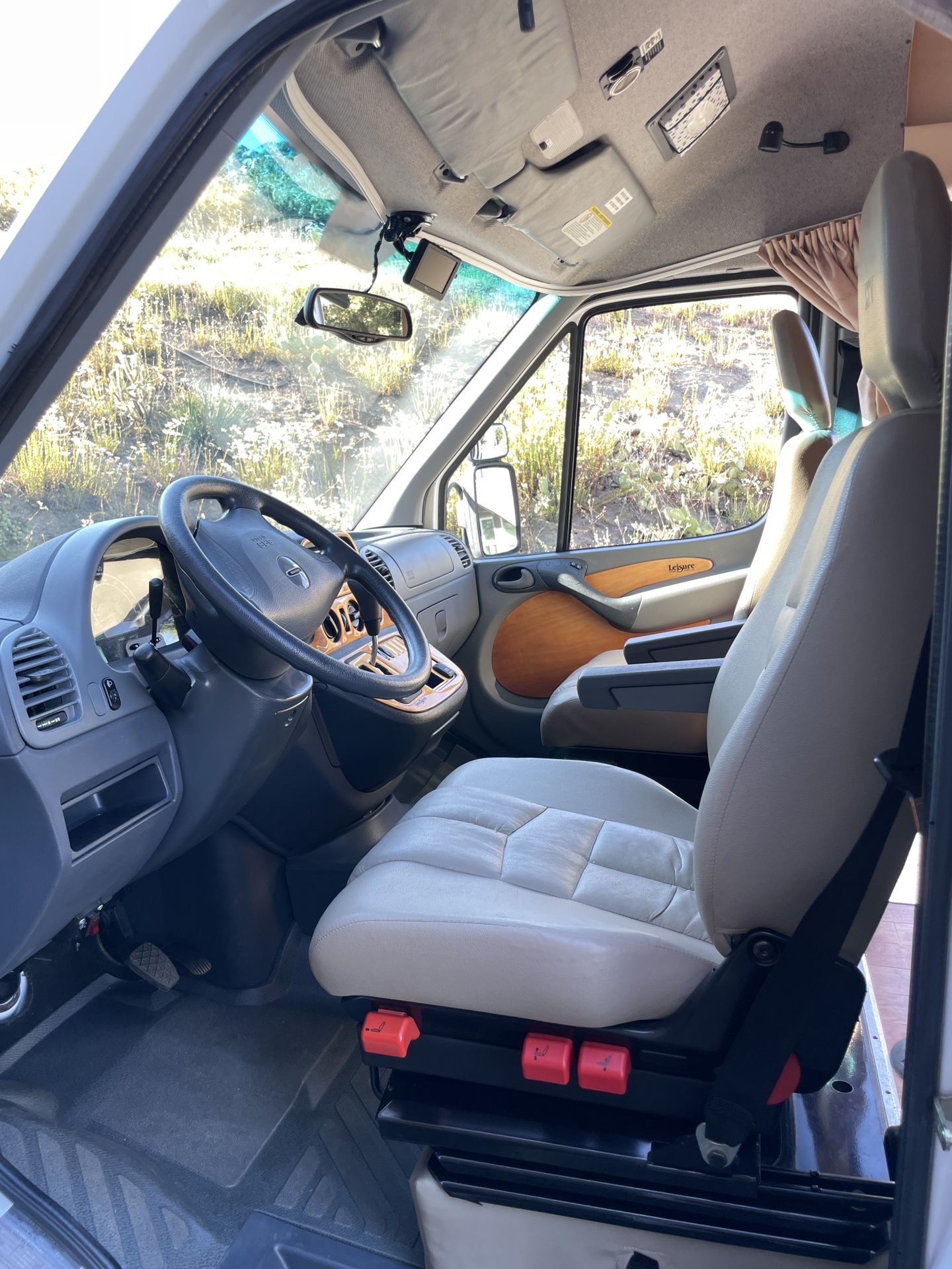FULLY LOADED LEISURE TRAVEL DODGE SPRINTER 2500 FREE SPIRIT 210 CLASS B ...