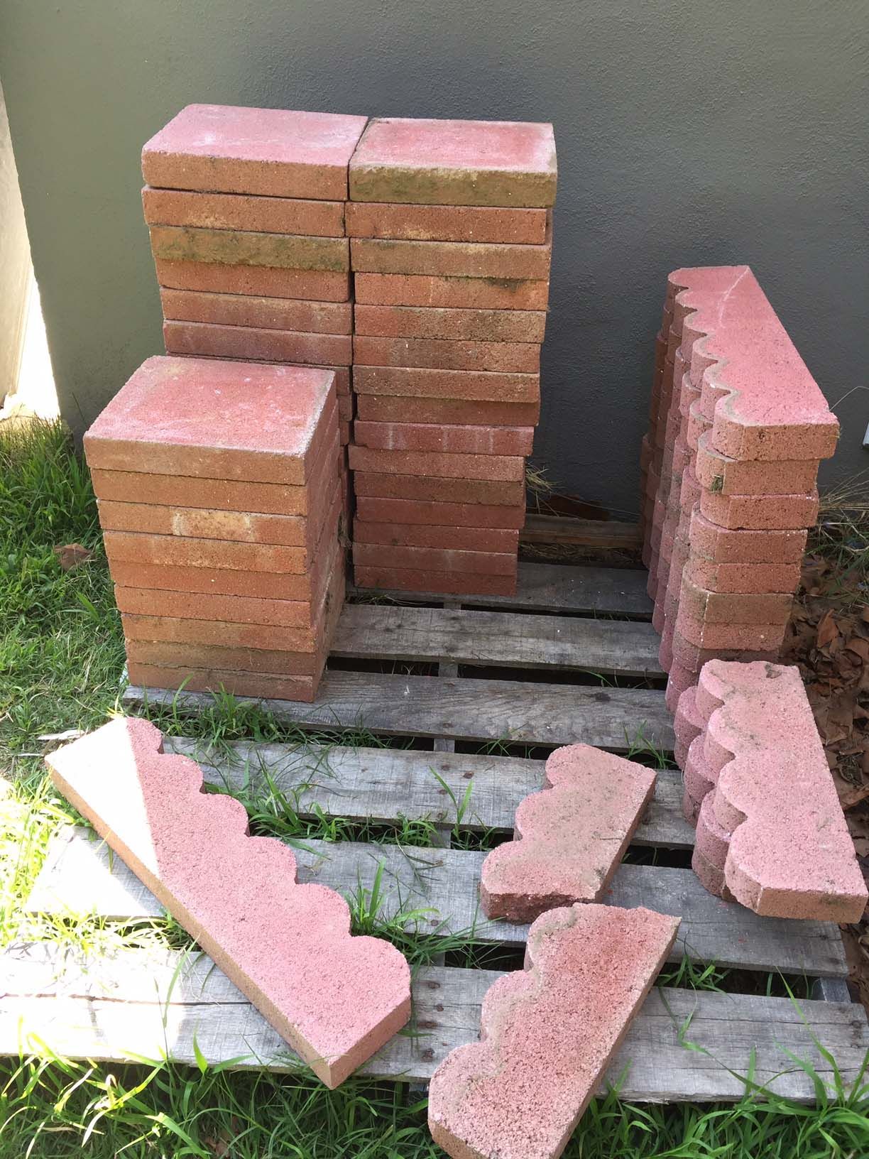 Square Red Concrete Patio Stone Pavers Stepping Stones Paving & Scallop ...