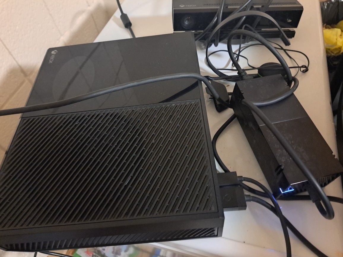 Xbox One Ps4 Bundle for Sale in Pittsburgh, PA - OfferUp