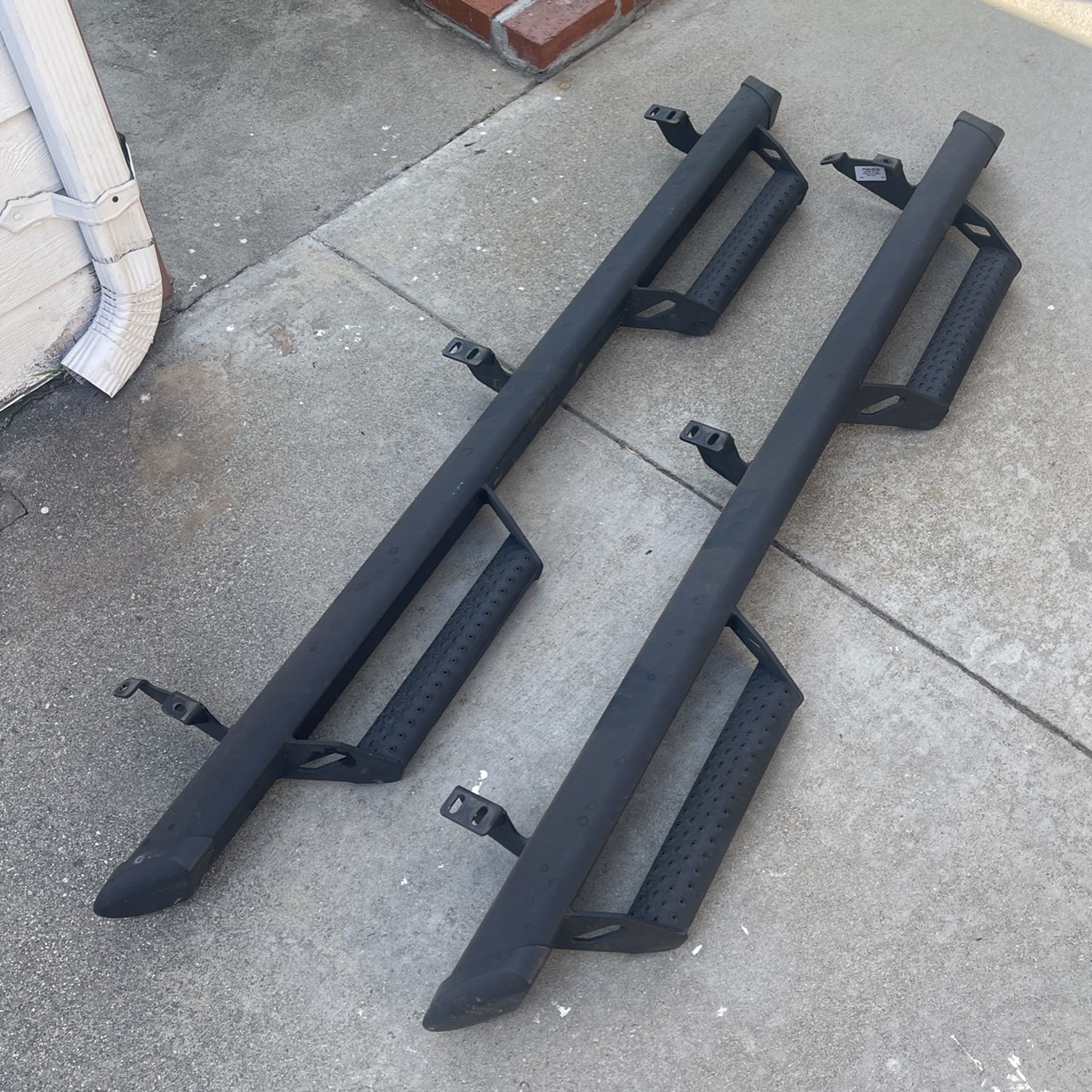 5th Generation Toyota 4Runner Predator Tube steps for Sale in Pasadena ...
