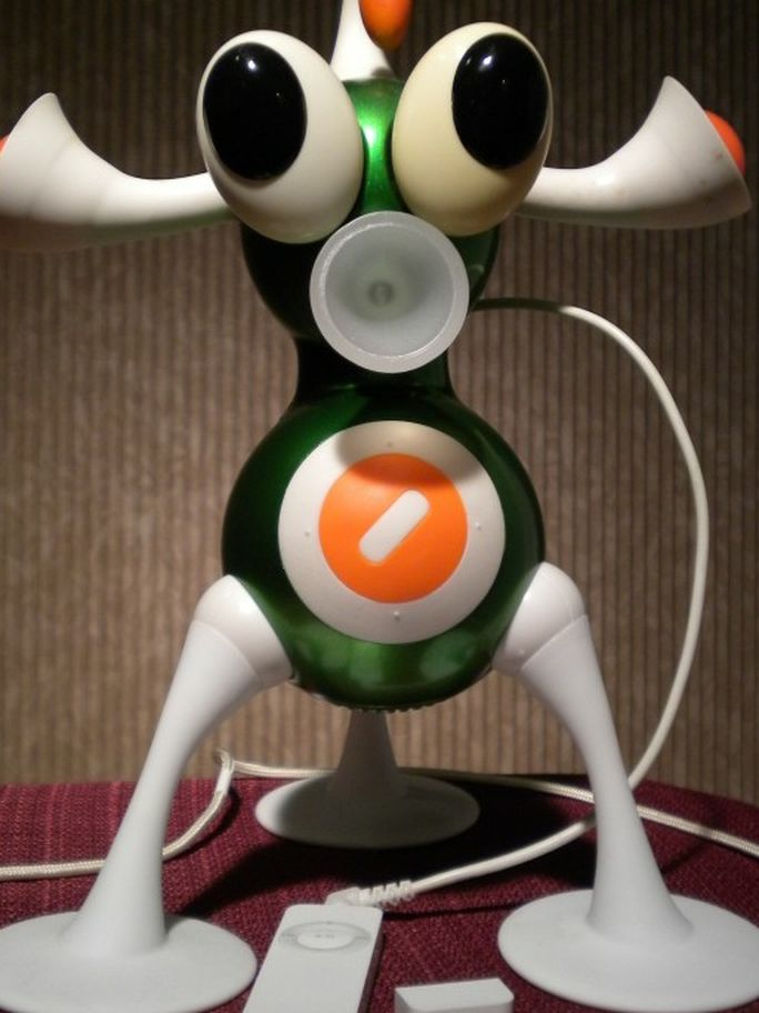 Zizzle iZ Green Alien Toy Interactive MP3 iPod Music Speaker 12" with ...