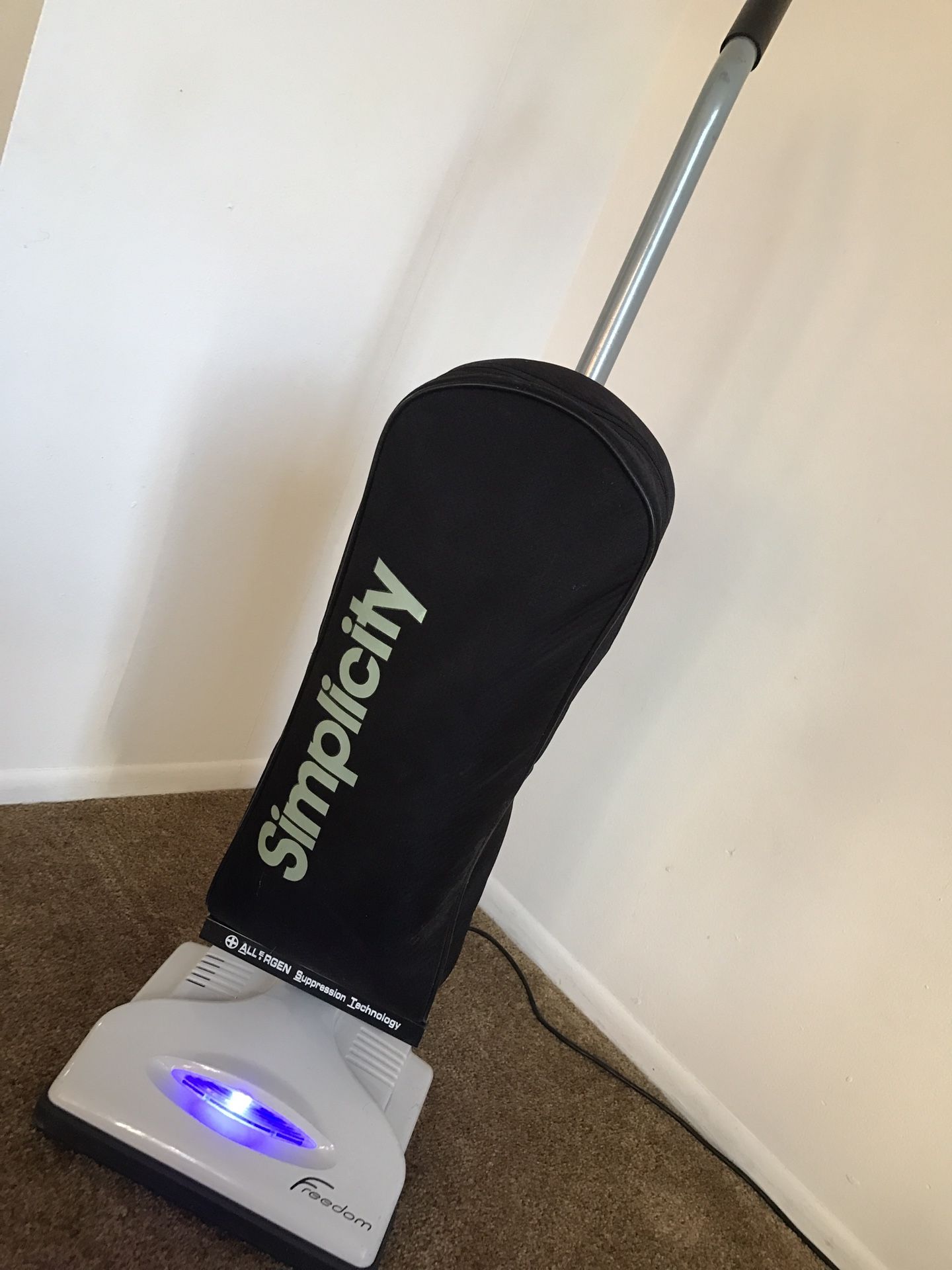 Simplicity freedom f3300 commercial vacuum for Sale in Farmington Hills ...