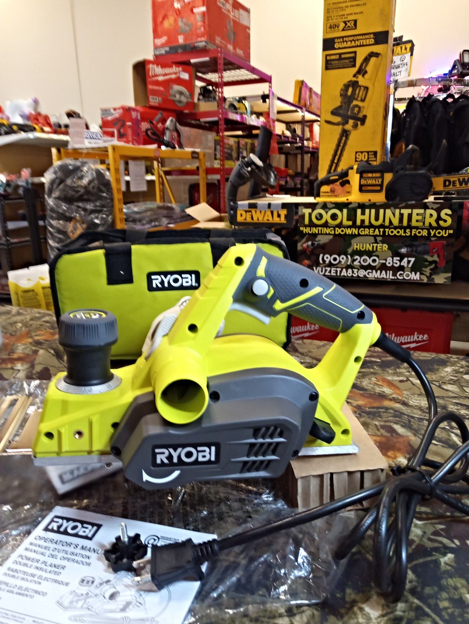 LIKE NEW !! RYOBI 3-1/4" PORTABLE HAND PLANER!!DUAL EXHAUST VENT AND ...