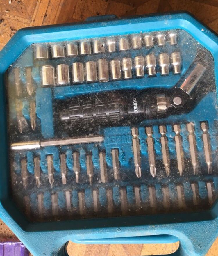 Durex 3” Ratchet Screwdriver 60pc Socket Set for Sale in Chesterfield ...